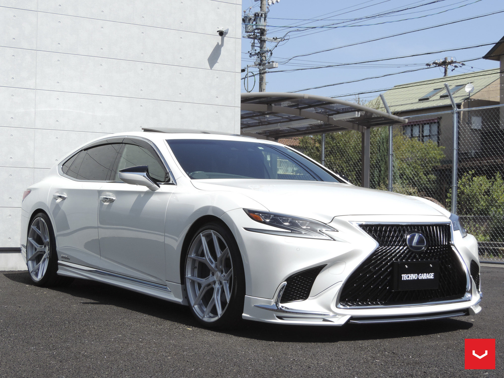 LEXUS LS500 - HYBRID FORGED SERIES: HF-5 - Vossen Wheels