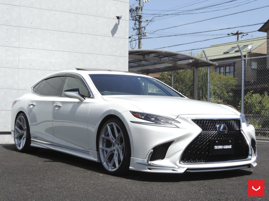 LEXUS LS500 - HYBRID FORGED SERIES: HF-5 - Vossen Wheels