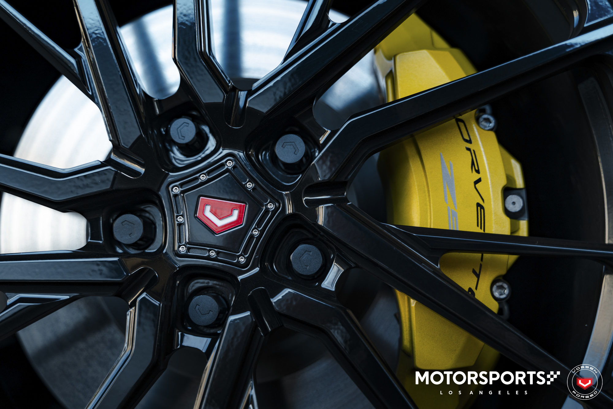 CHEVROLET C8 CORVETTE - M-X SERIES: M-X4T - Vossen Wheels