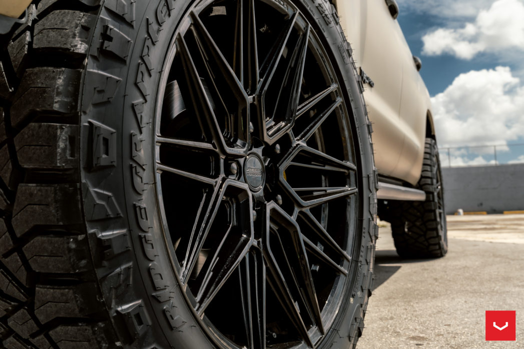 TOYOTA SEQUOIA - HYBRID FORGED SERIES: HF-7 - Vossen Wheels