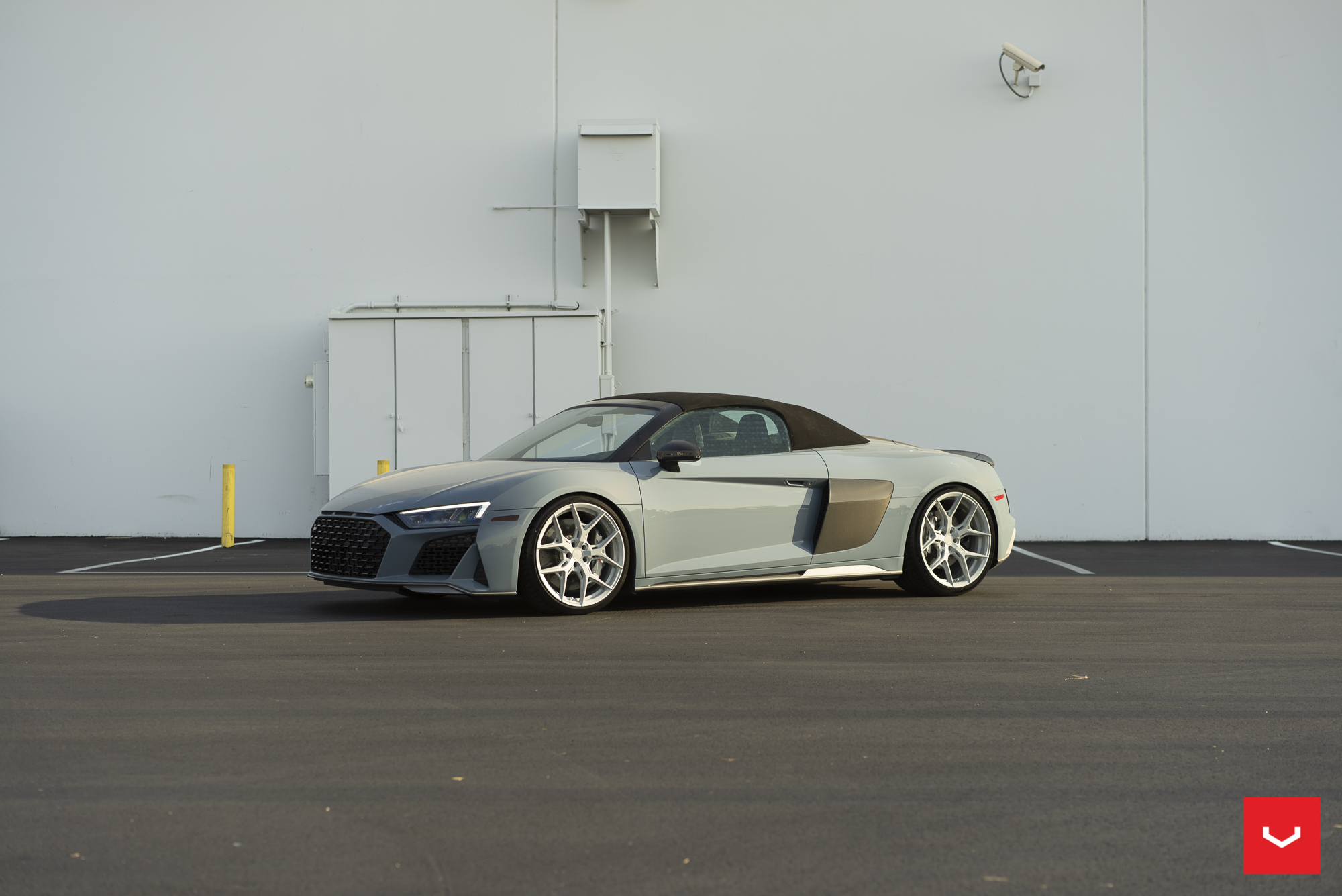 AUDI R8 - HYBRID FORGED SERIES: HF-5 - Vossen Wheels