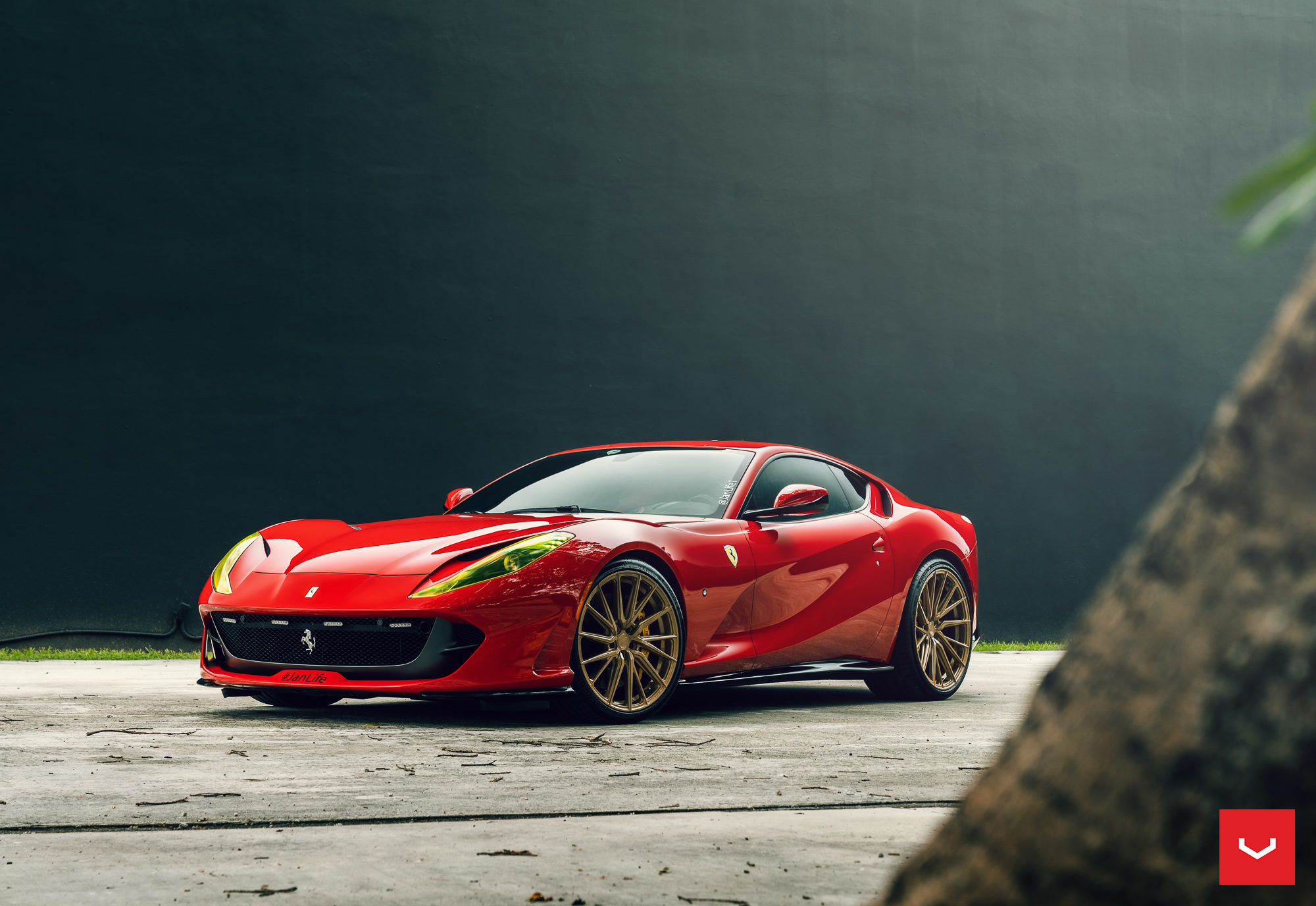 FERRARI 812 SUPERFAST - HYBRID FORGED SERIES: HF-4T - Vossen Wheels