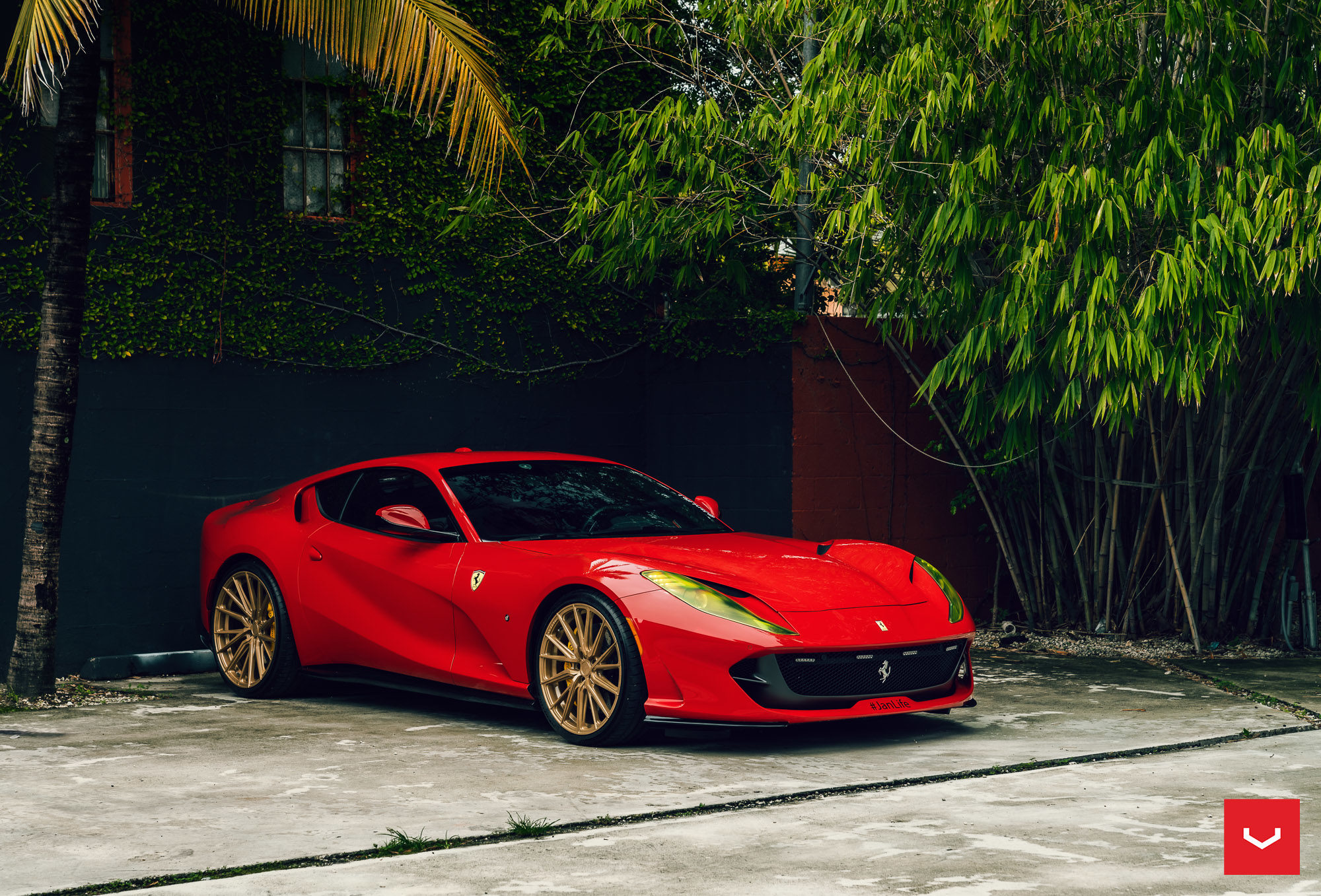 FERRARI 812 SUPERFAST - HYBRID FORGED SERIES: HF-4T - Vossen Wheels