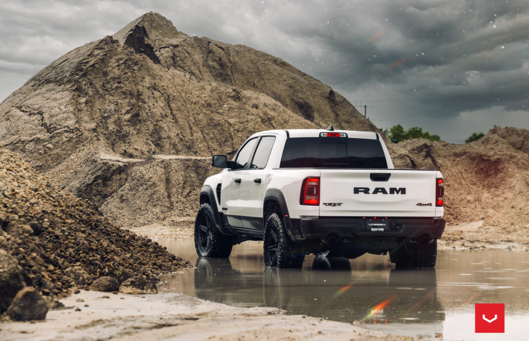 RAM TRX - HYBRID FORGED SERIES: HF6-2 - Vossen Wheels