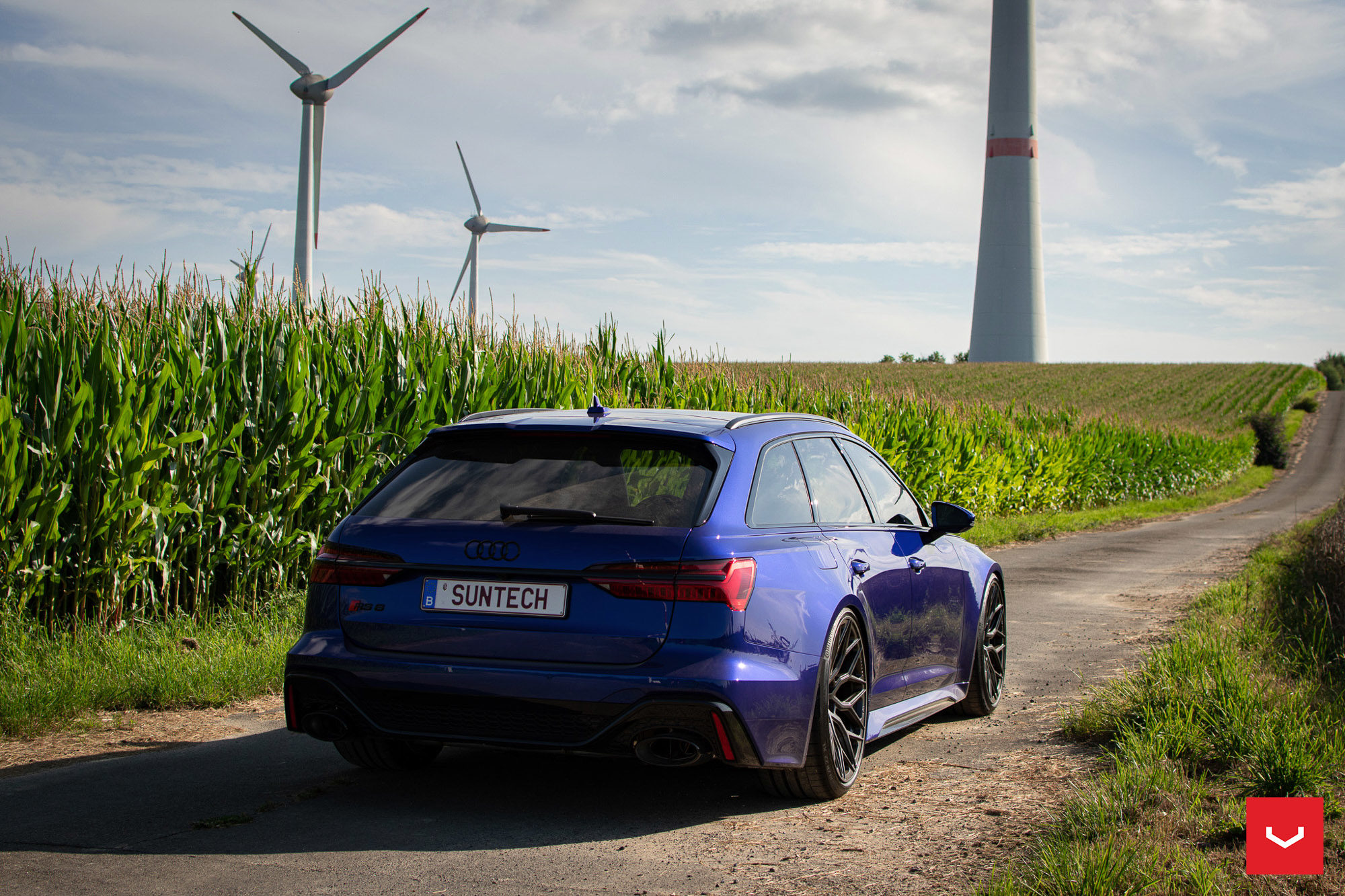 AUDI RS6 AVANT - HYBRID FORGED SERIES: HF-2 - Vossen Wheels