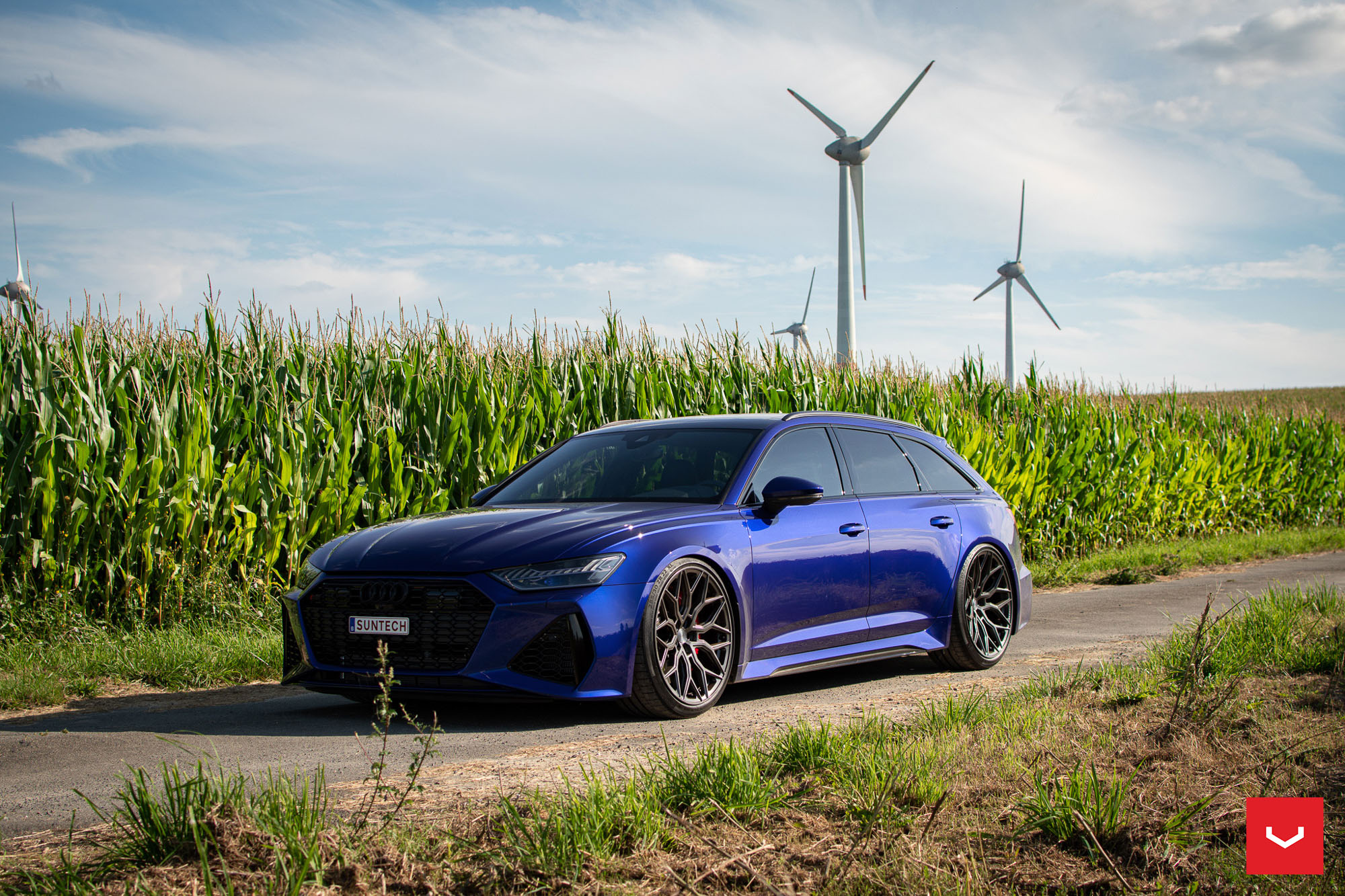 AUDI RS6 AVANT - HYBRID FORGED SERIES: HF-2 - Vossen Wheels