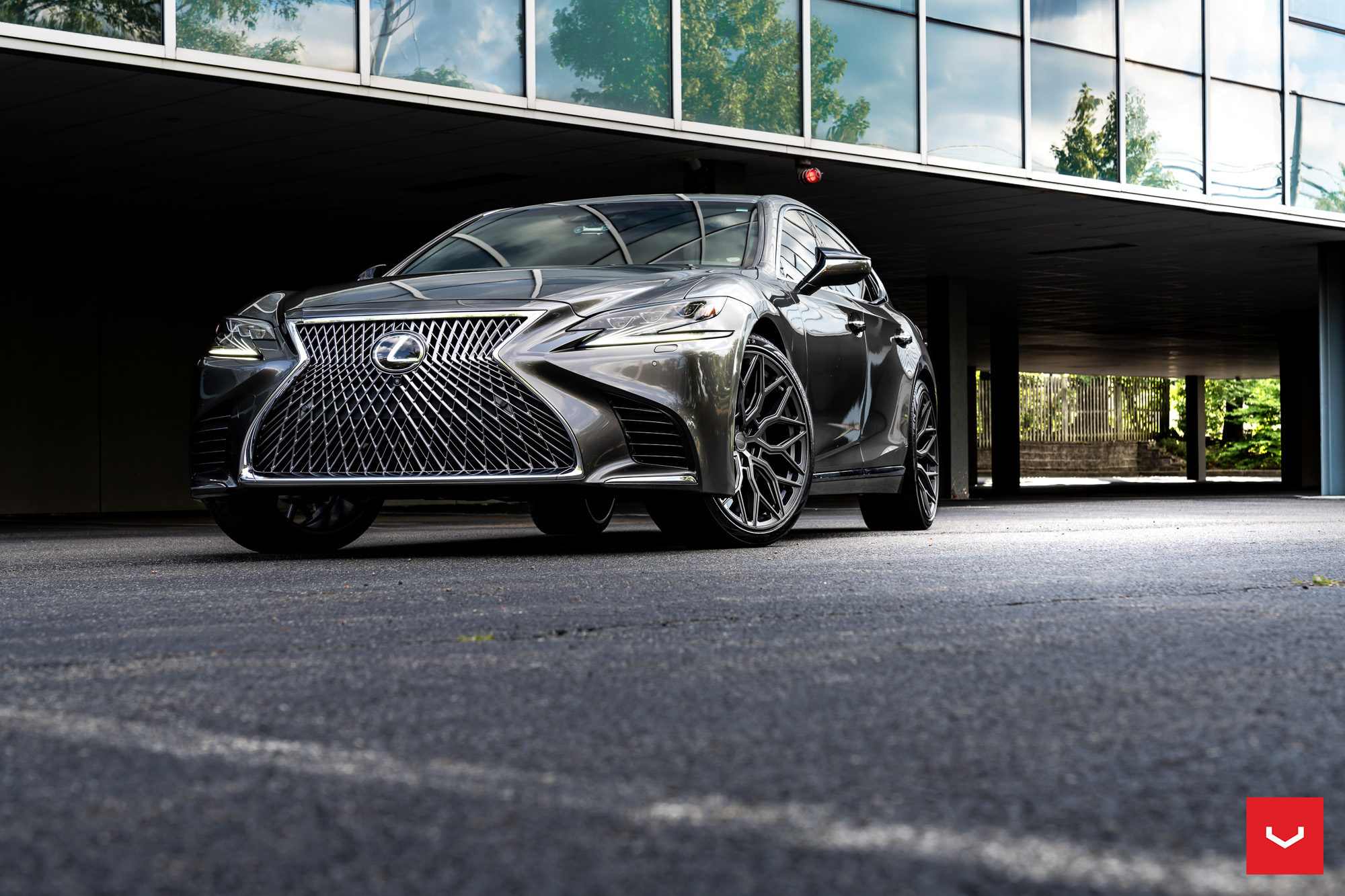LEXUS LS500 - HYBRID FORGED SERIES: HF-2 - Vossen Wheels