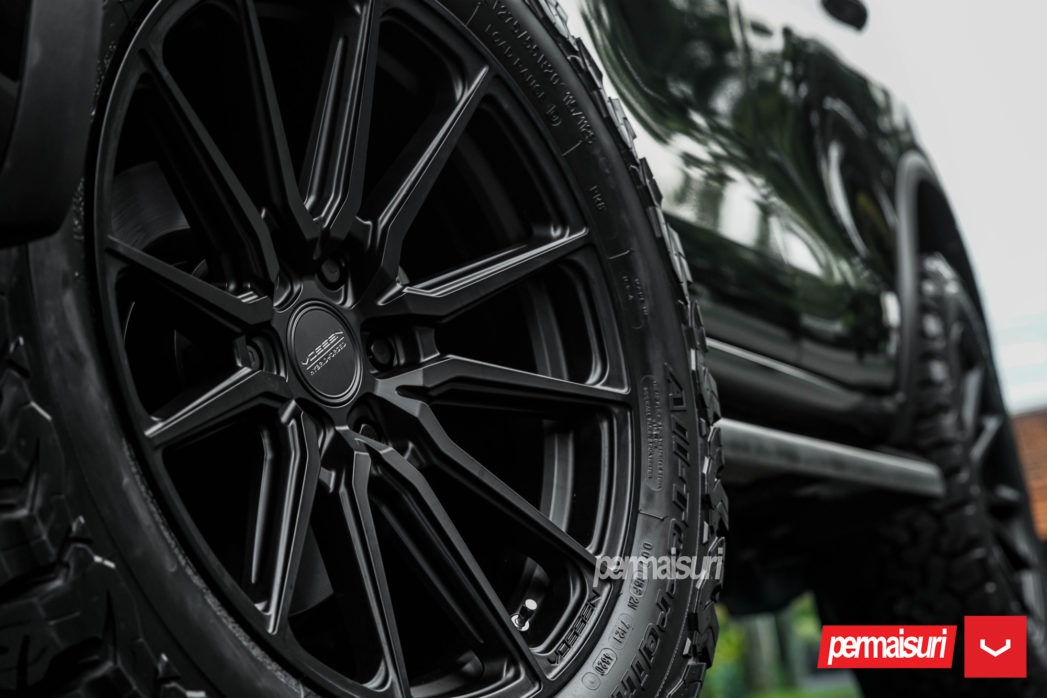 TOYOTA FORTUNER - HYBRID FORGED SERIES: HF6-1 - Vossen Wheels