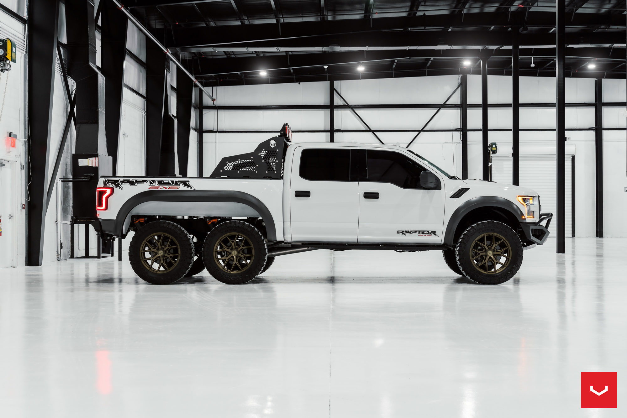 FORD RAPTOR 6X6 - HYBRID FORGED SERIES: HF6-4 - Vossen Wheels