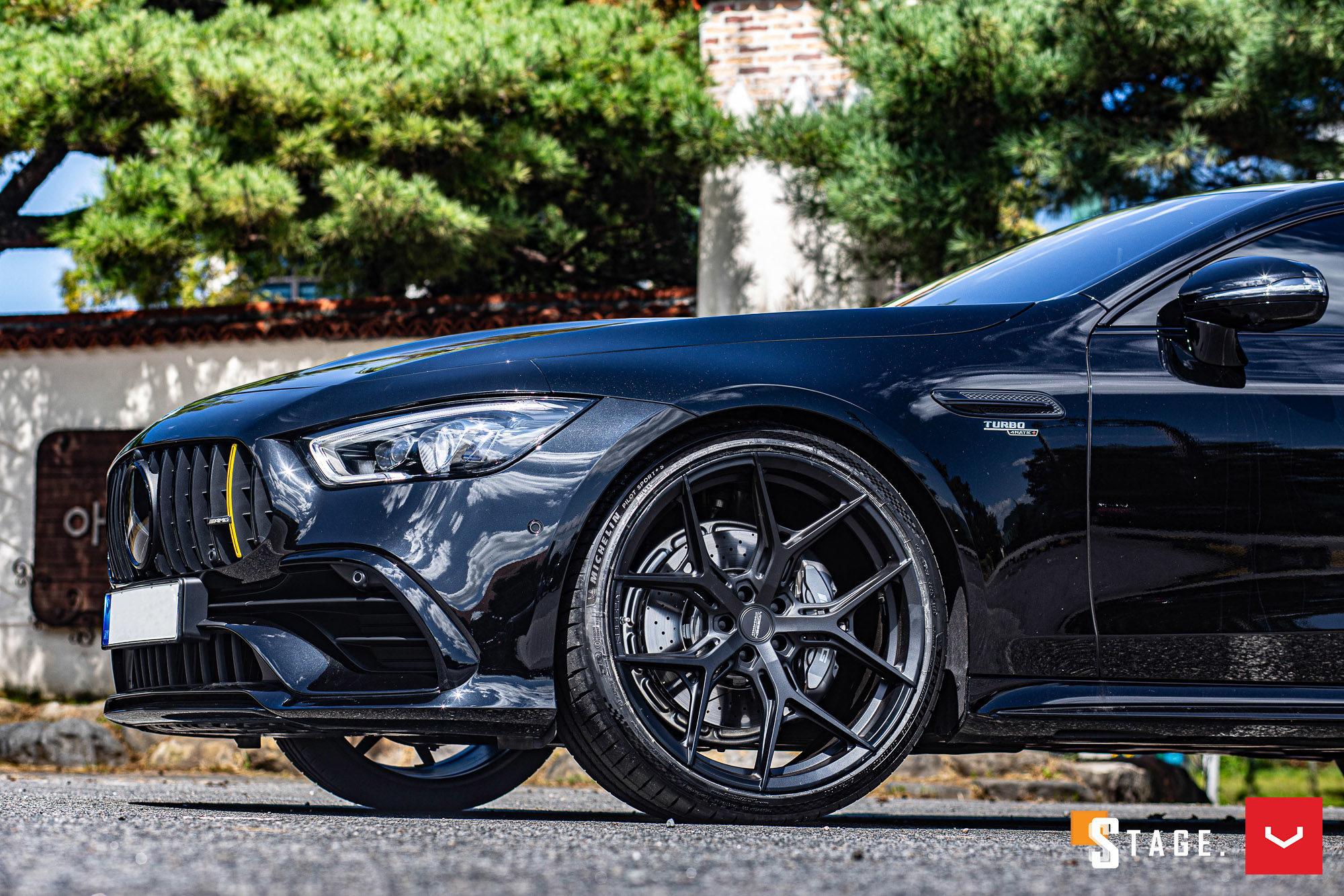 MERCEDES GT43 AMG - HYBRID FORGED SERIES: HF-5 - Vossen Wheels