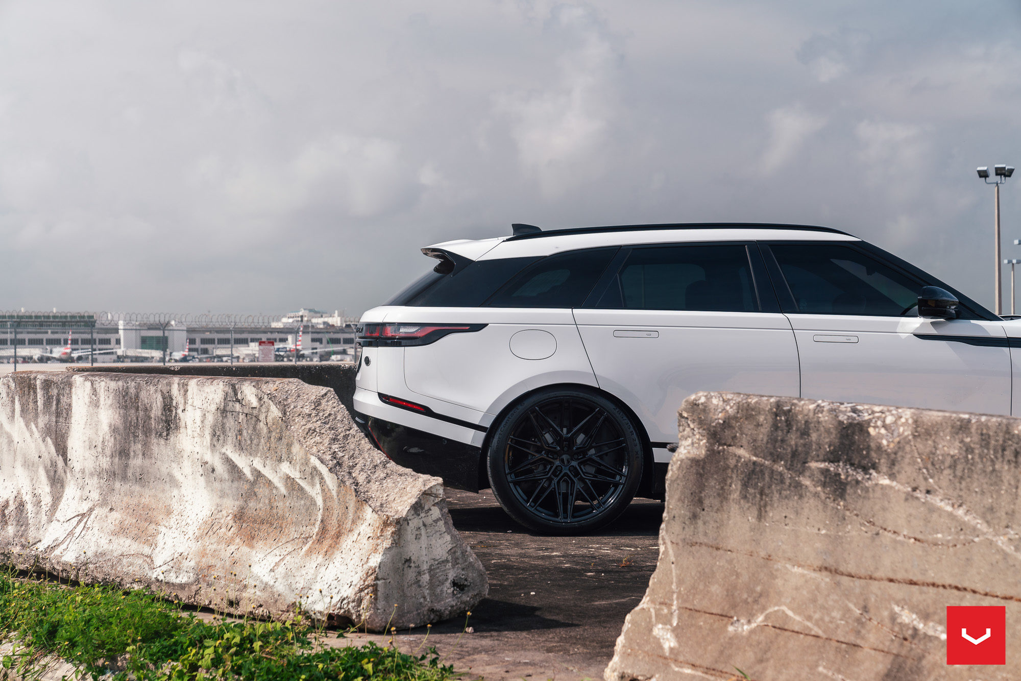 RANGE ROVER VELAR - HYBRID FORGED SERIES: HF-7 - Vossen Wheels