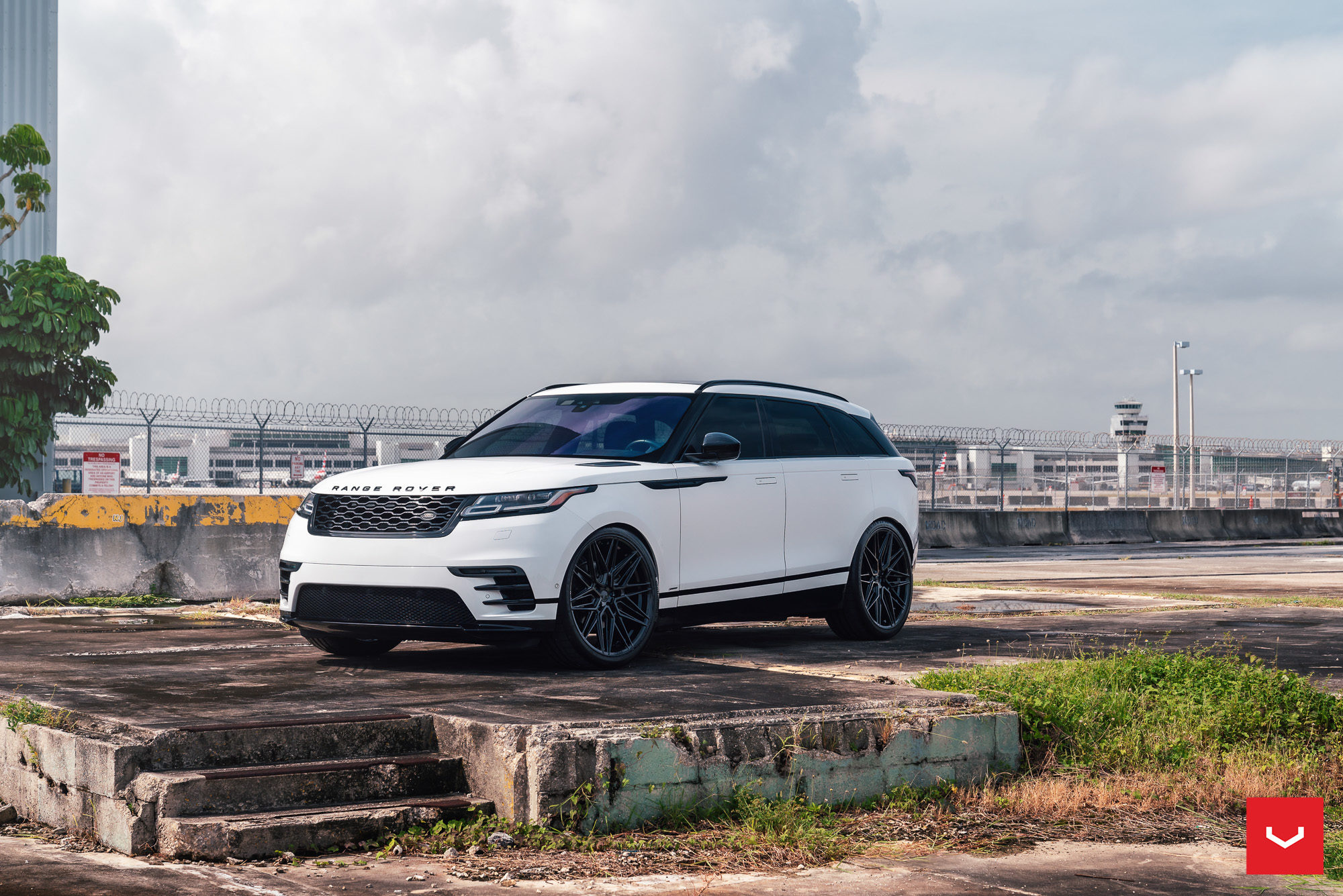 RANGE ROVER VELAR - HYBRID FORGED SERIES: HF-7 - Vossen Wheels
