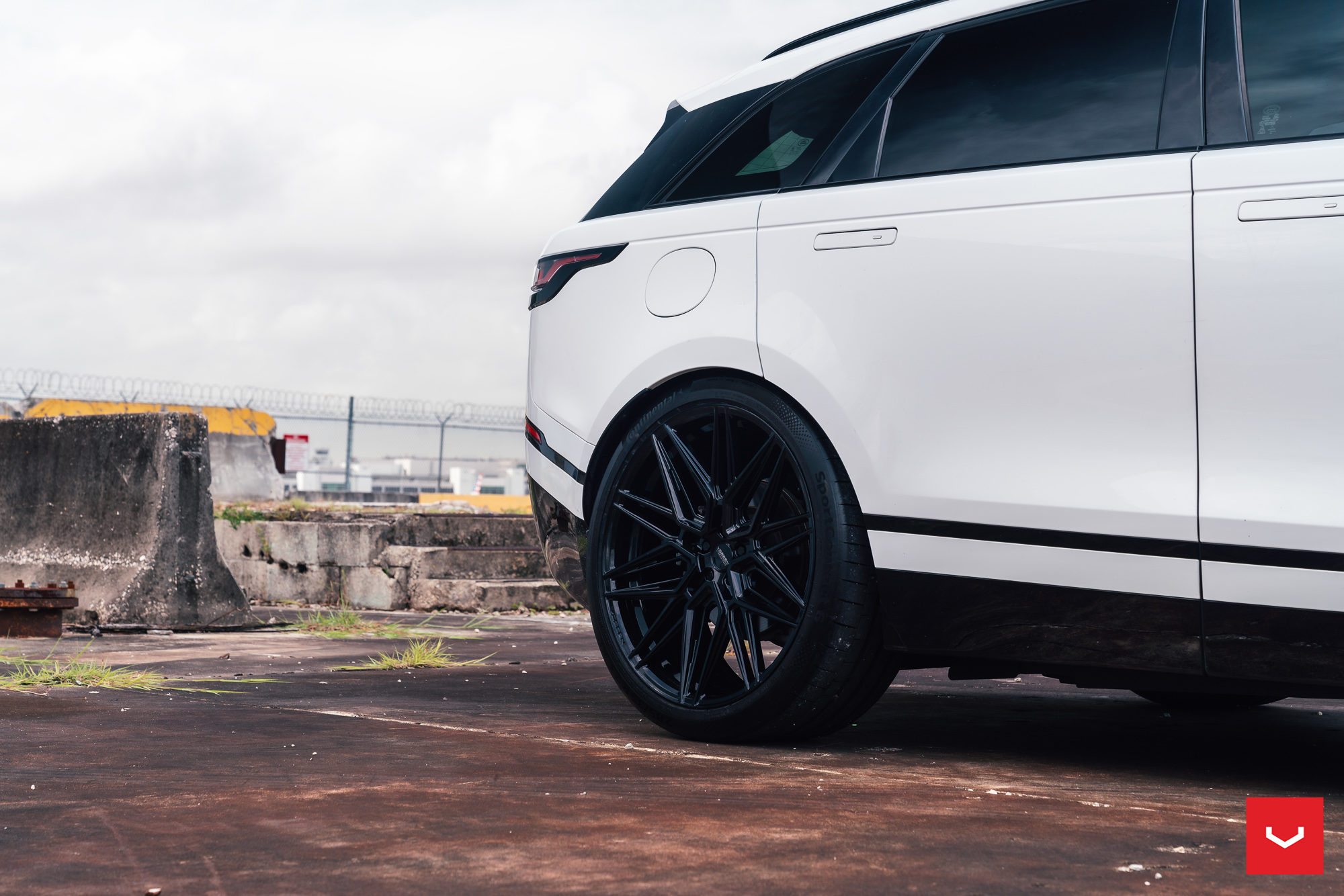RANGE ROVER VELAR - HYBRID FORGED SERIES: HF-7 - Vossen Wheels