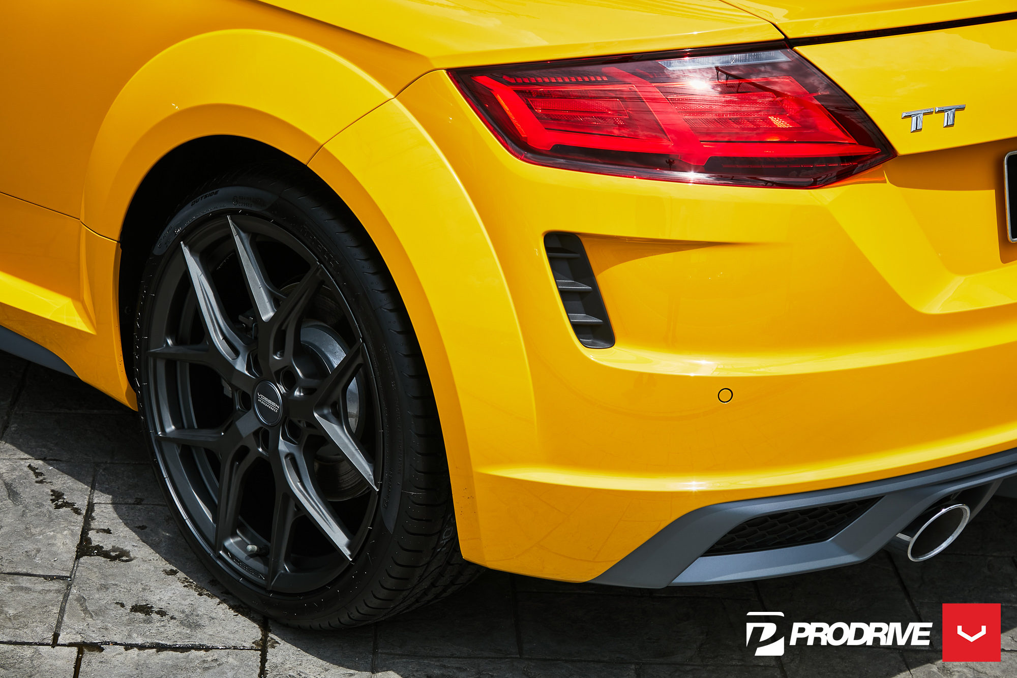 AUDI TT - HYBRID FORGED SERIES: HF-5 - Vossen Wheels