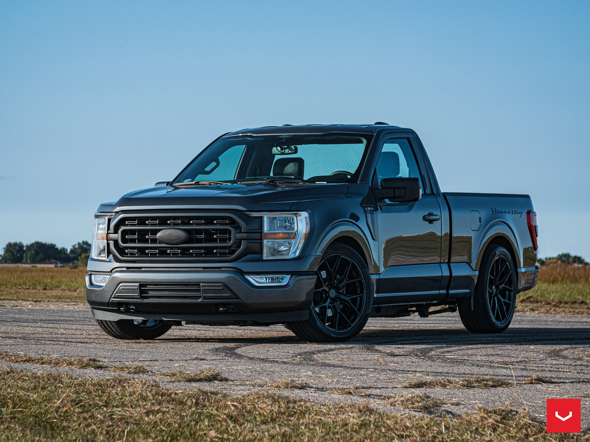 FORD F-150 VENOM 775 - HYBRID FORGED SERIES: HF6-4 - Vossen Wheels