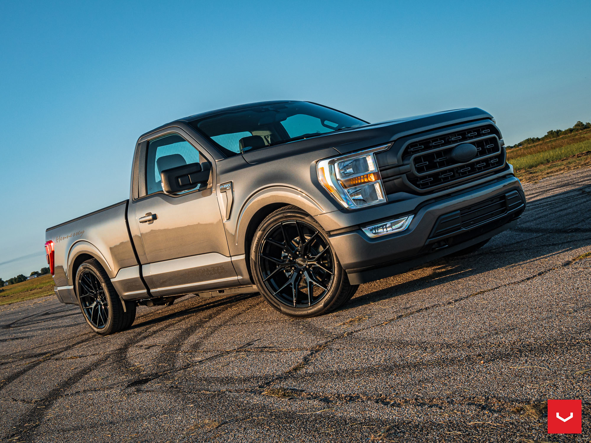 FORD F-150 VENOM 775 - HYBRID FORGED SERIES: HF6-4 - Vossen Wheels