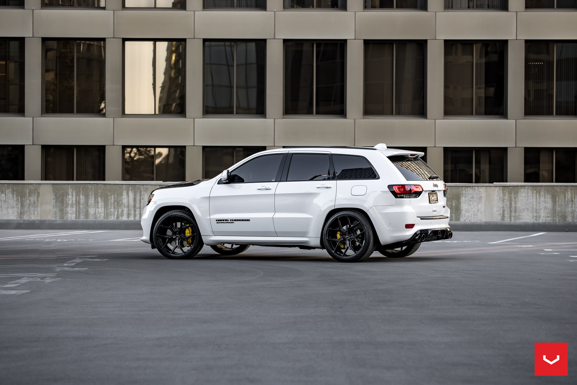 JEEP TRACKHAWK - HYBRID FORGED SERIES: HF-5 - Vossen Wheels
