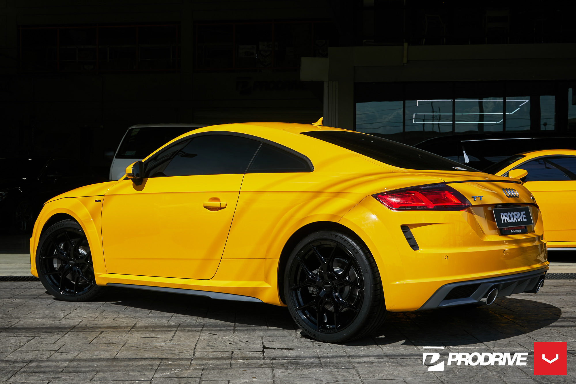 AUDI TT - HYBRID FORGED SERIES: HF-5 - Vossen Wheels