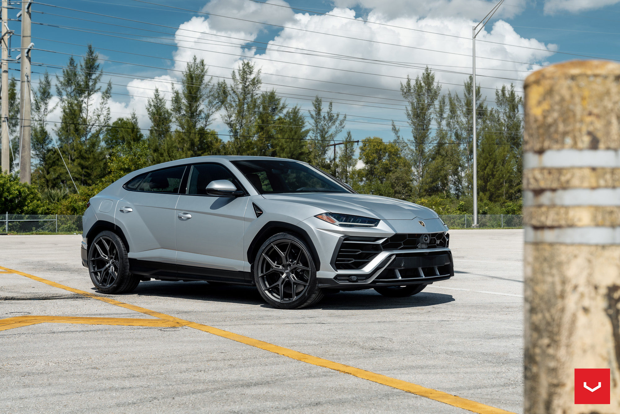 LAMBORGHINI URUS - HYBRID FORGED SERIES: HF-5 - Vossen Wheels