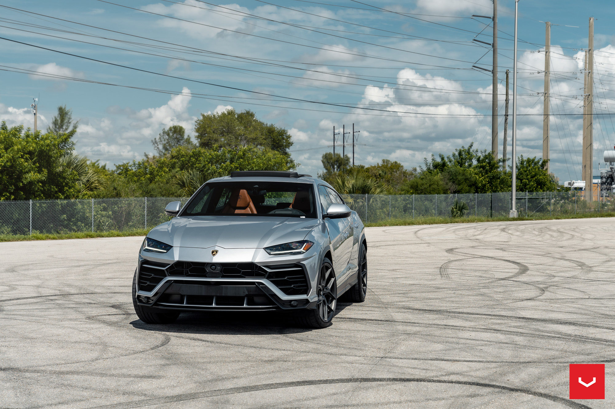 LAMBORGHINI URUS - HYBRID FORGED SERIES: HF-5 - Vossen Wheels
