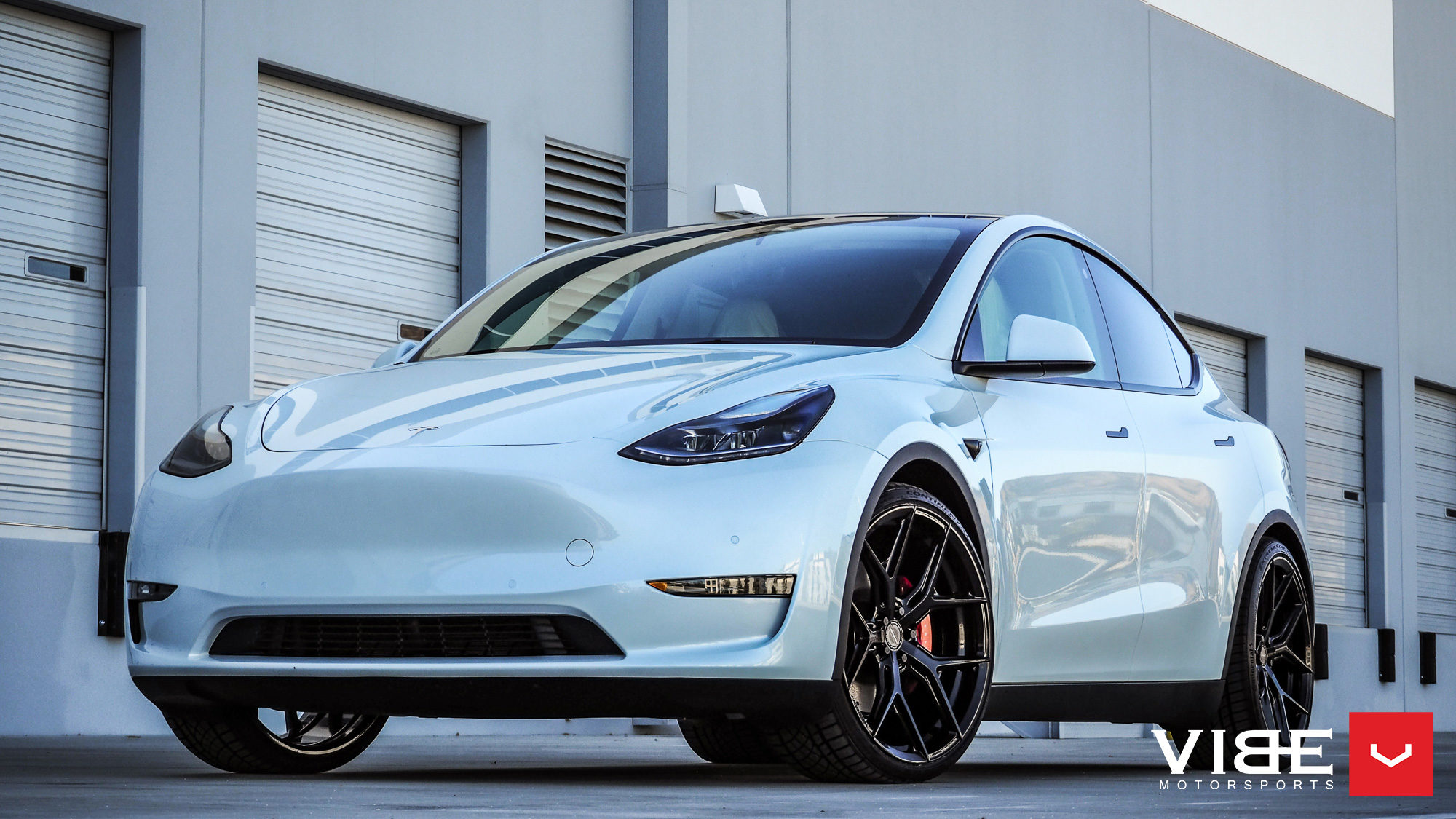 TESLA MODEL Y - HYBRID FORGED SERIES: HF-5 - Vossen Wheels