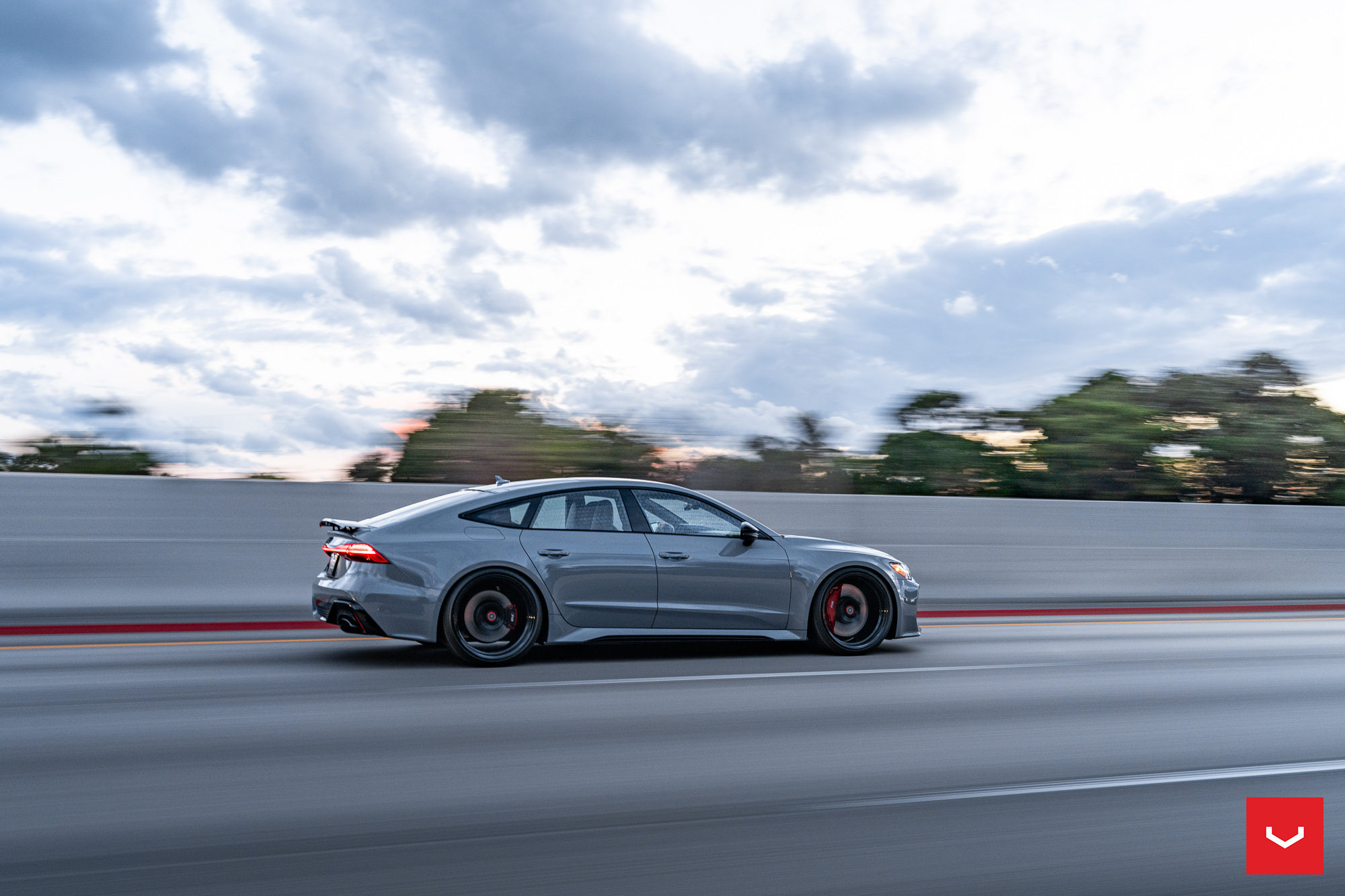 AUDI RS7 - HYBRID FORGED SERIES: HF-3 - Vossen Wheels