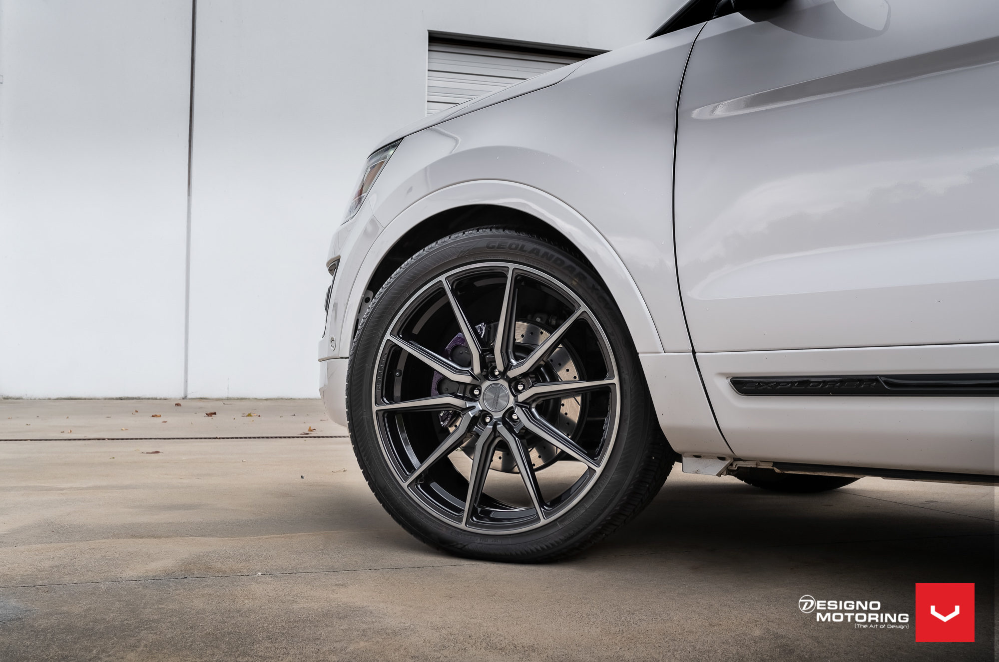 FORD EXPLORER - HYBRID FORGED SERIES: HF-3 - Vossen Wheels