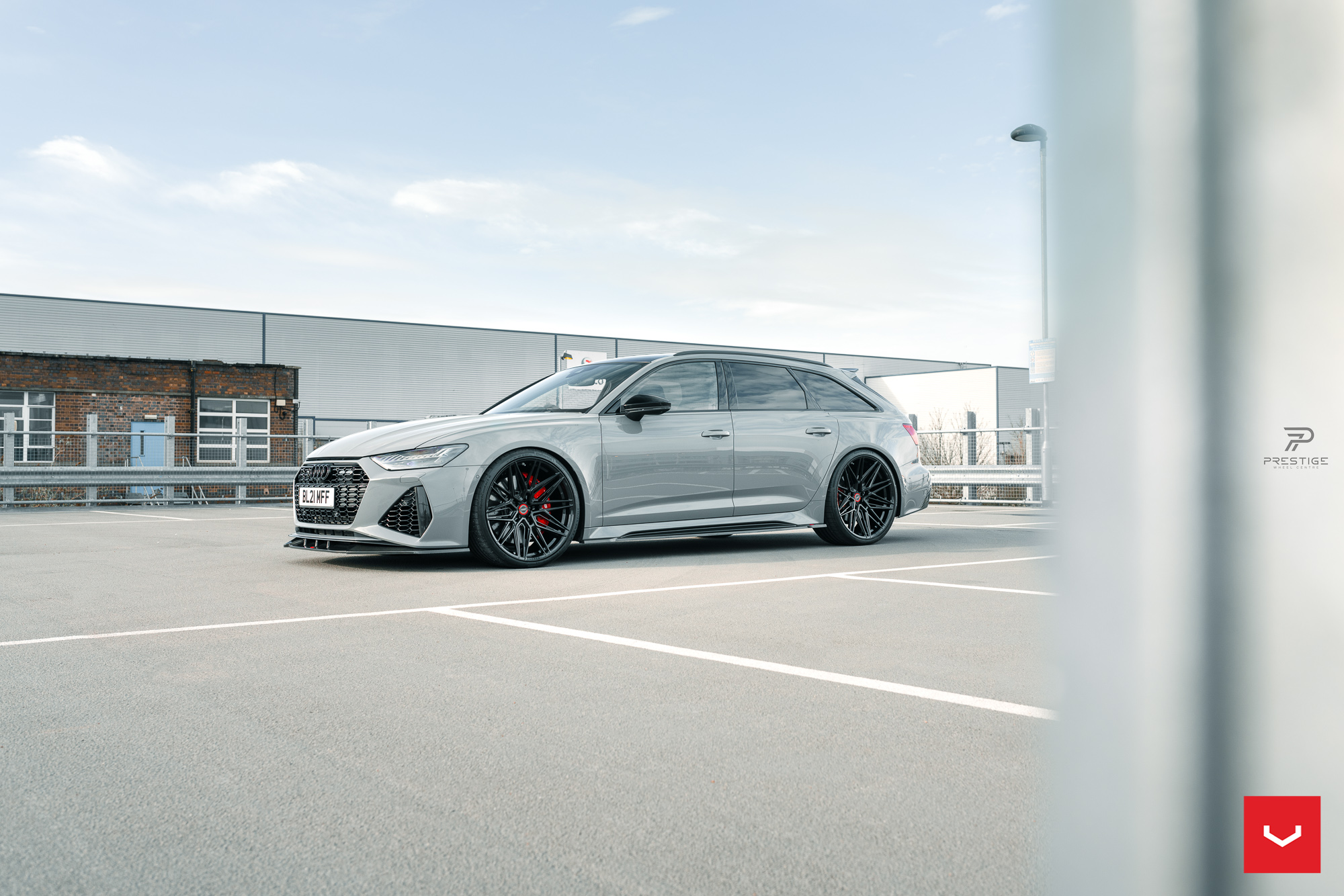AUDI RS6 - HYBRID FORGED SERIES: HF-7 - Vossen Wheels