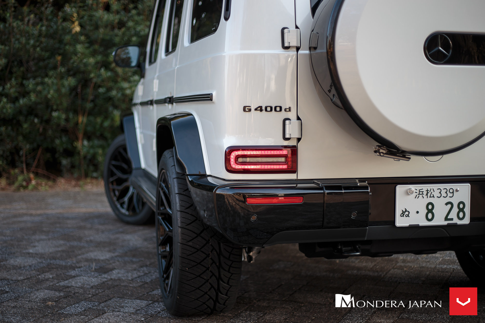 MERCEDES G400d - HYBRID FORGED SERIES: HF-2 - Vossen Wheels