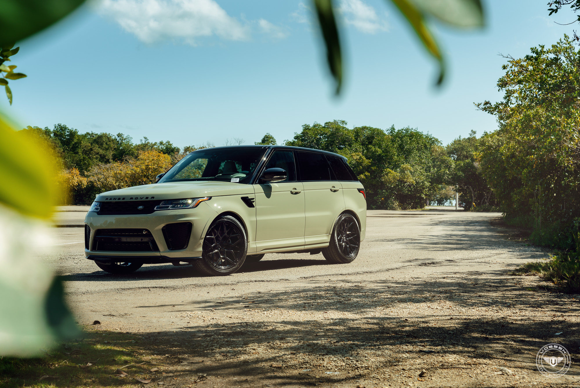 RANGE ROVER SVR - URBAN AUTOMOTIVE X VOSSEN: UV-1 - Vossen Wheels