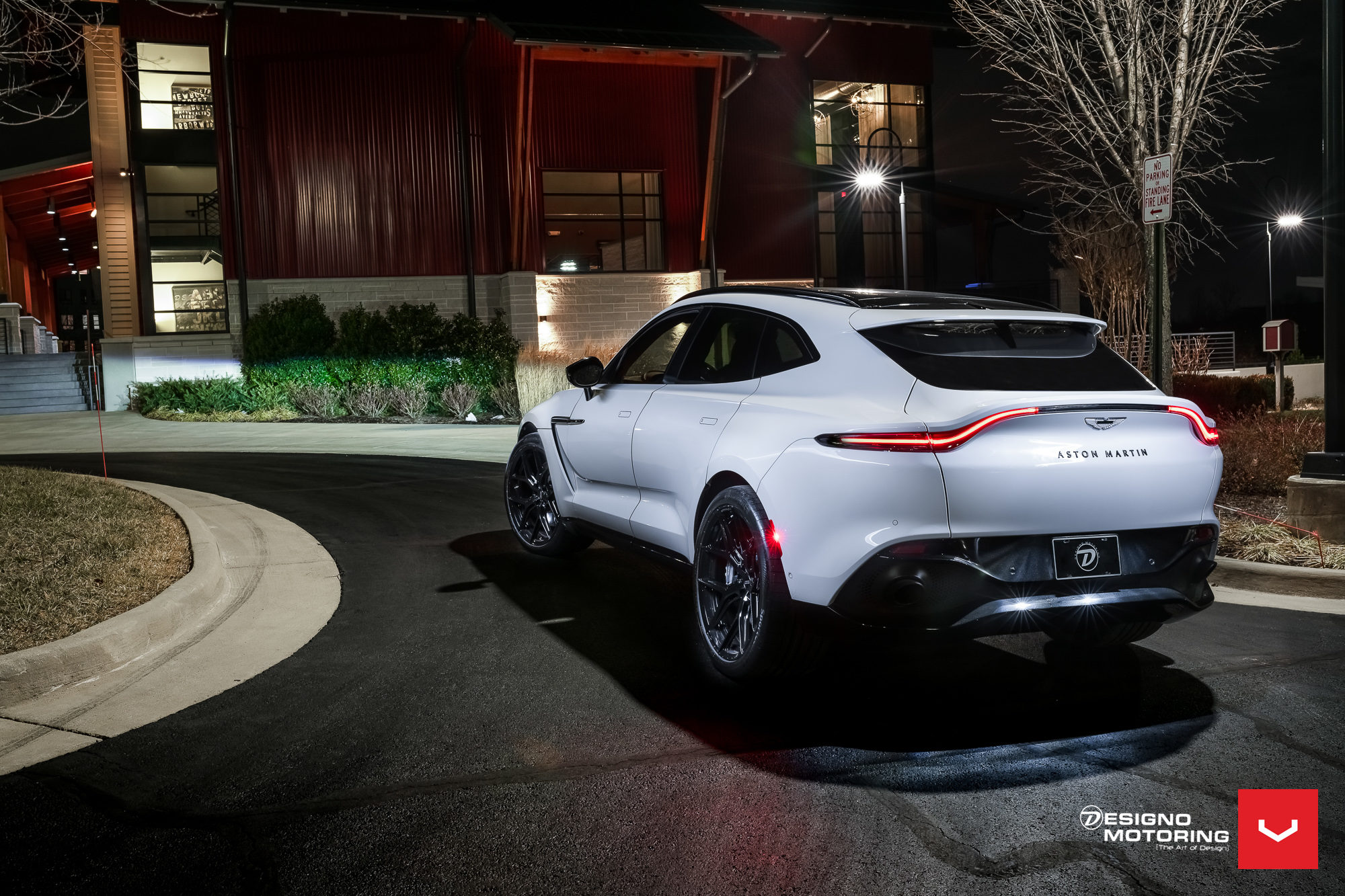 ASTON MARTIN DBX - HYBRID FORGED SERIES: HF-5 - Vossen Wheels