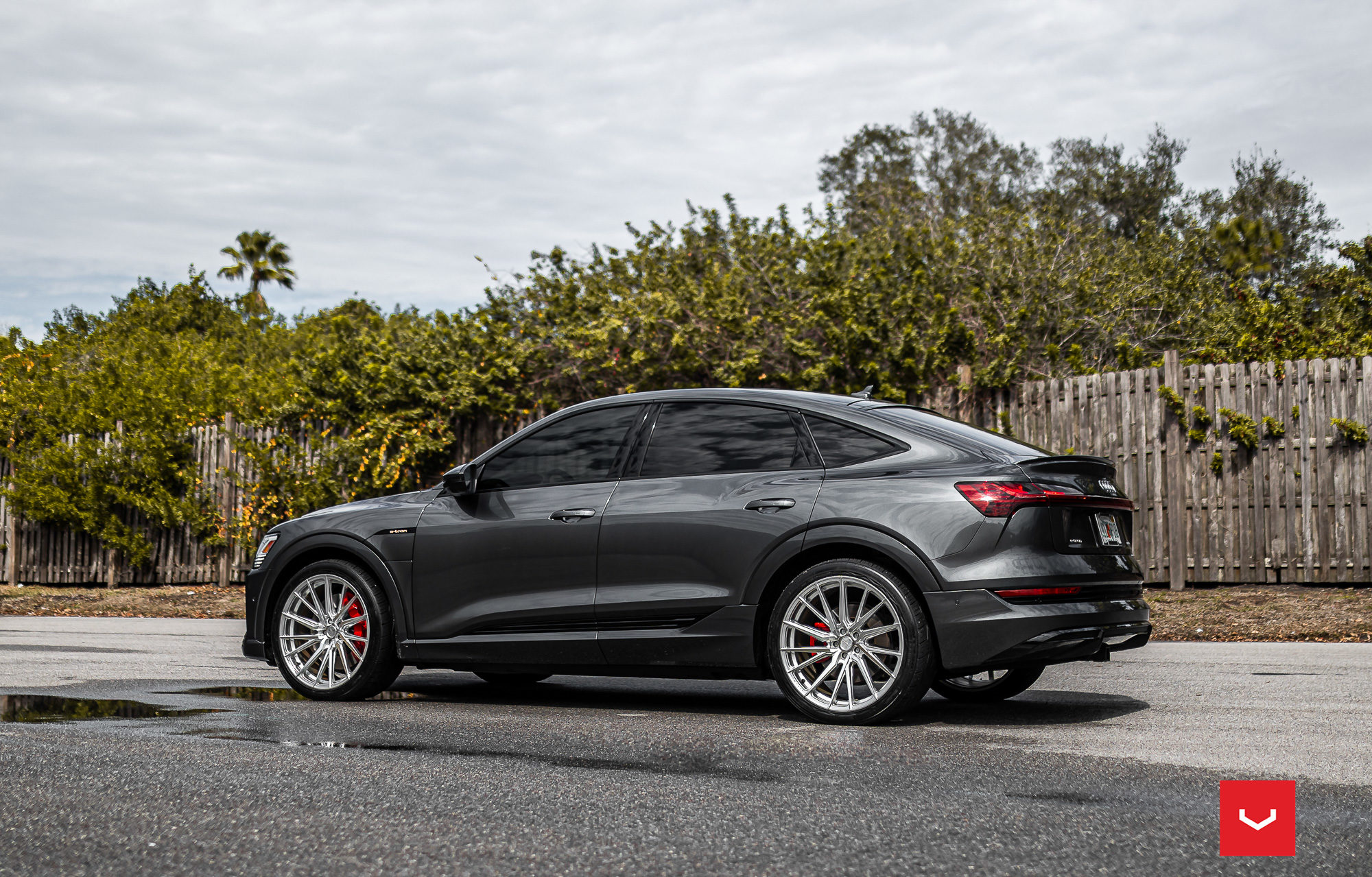 AUDI E-TRON - HYBRID FORGED SERIES: HF-4T - Vossen Wheels