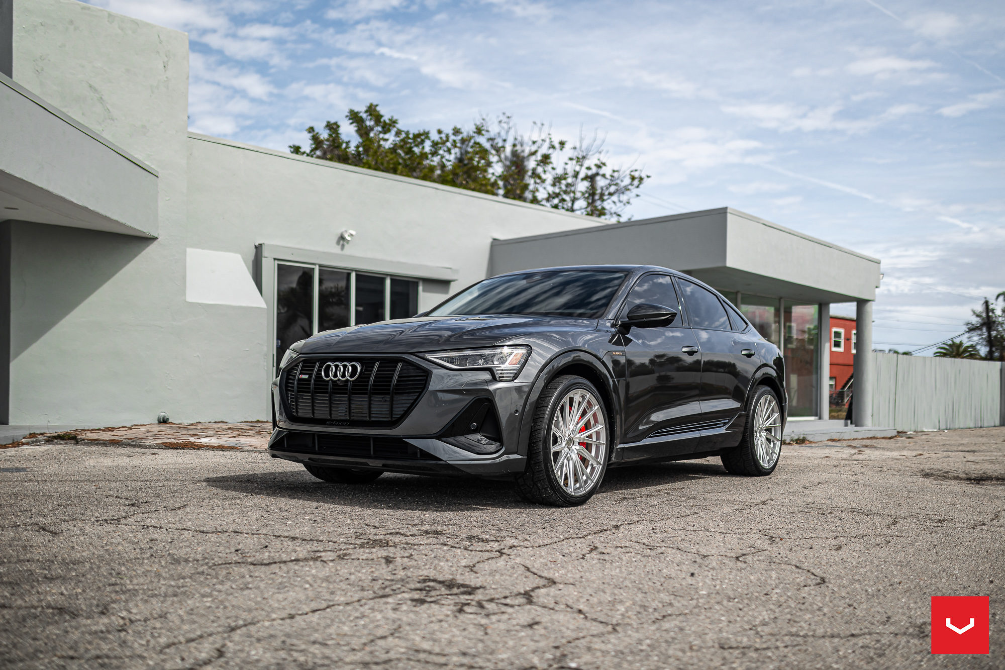AUDI E-TRON - HYBRID FORGED SERIES: HF-4T - Vossen Wheels