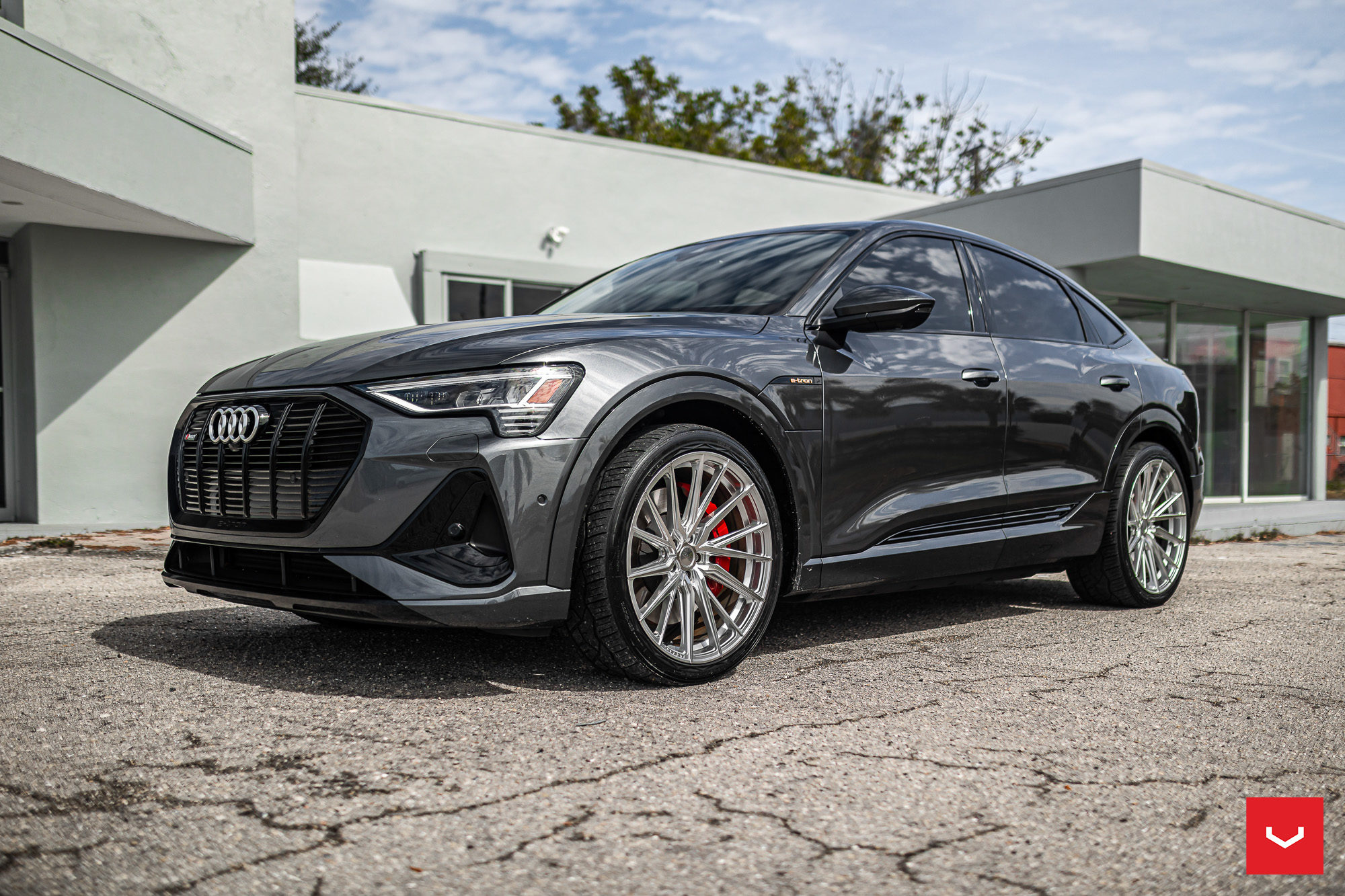 AUDI E-TRON - HYBRID FORGED SERIES: HF-4T - Vossen Wheels