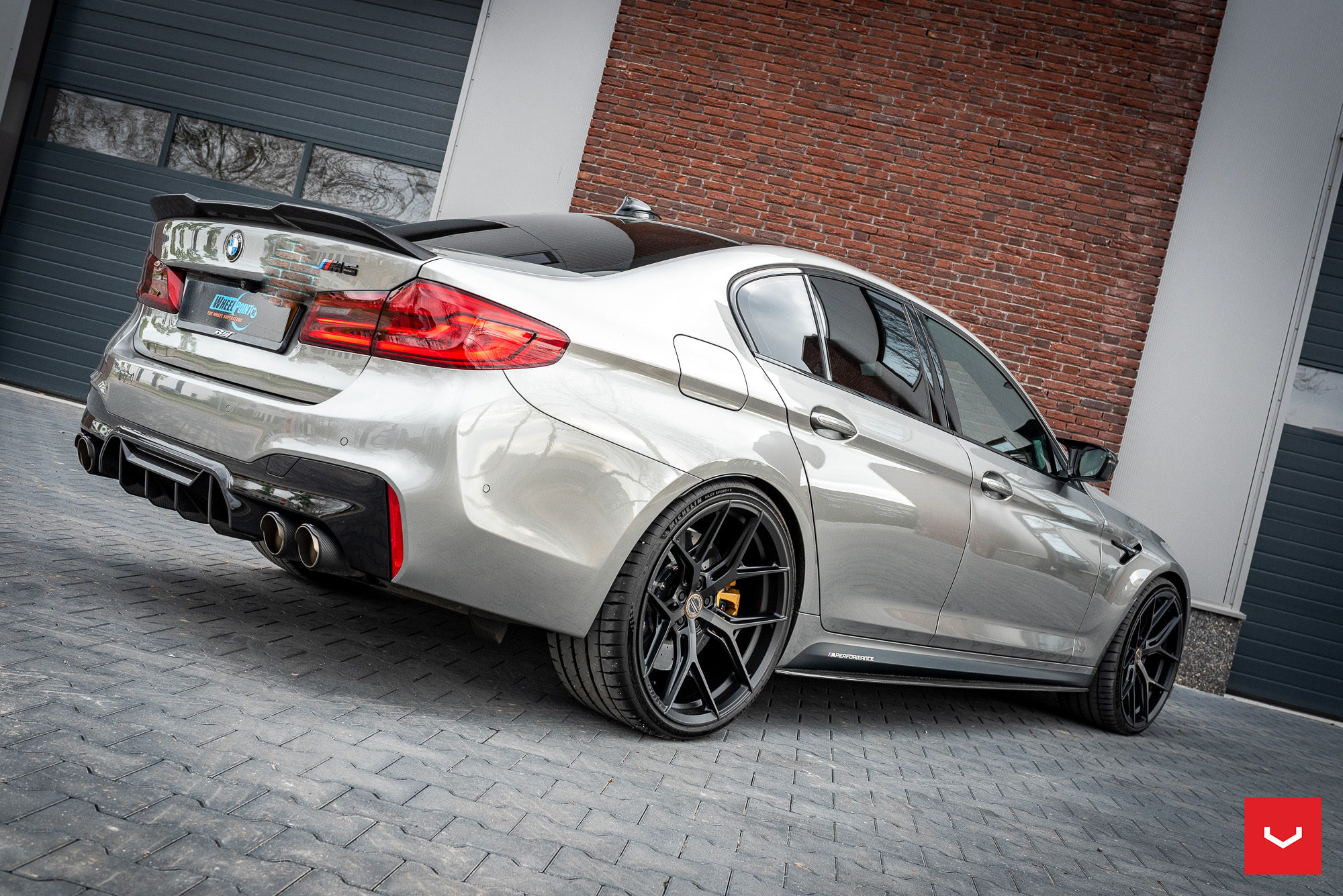 BMW F90 M5 - HYBRID FORGED SERIES: HF-5 - Vossen Wheels