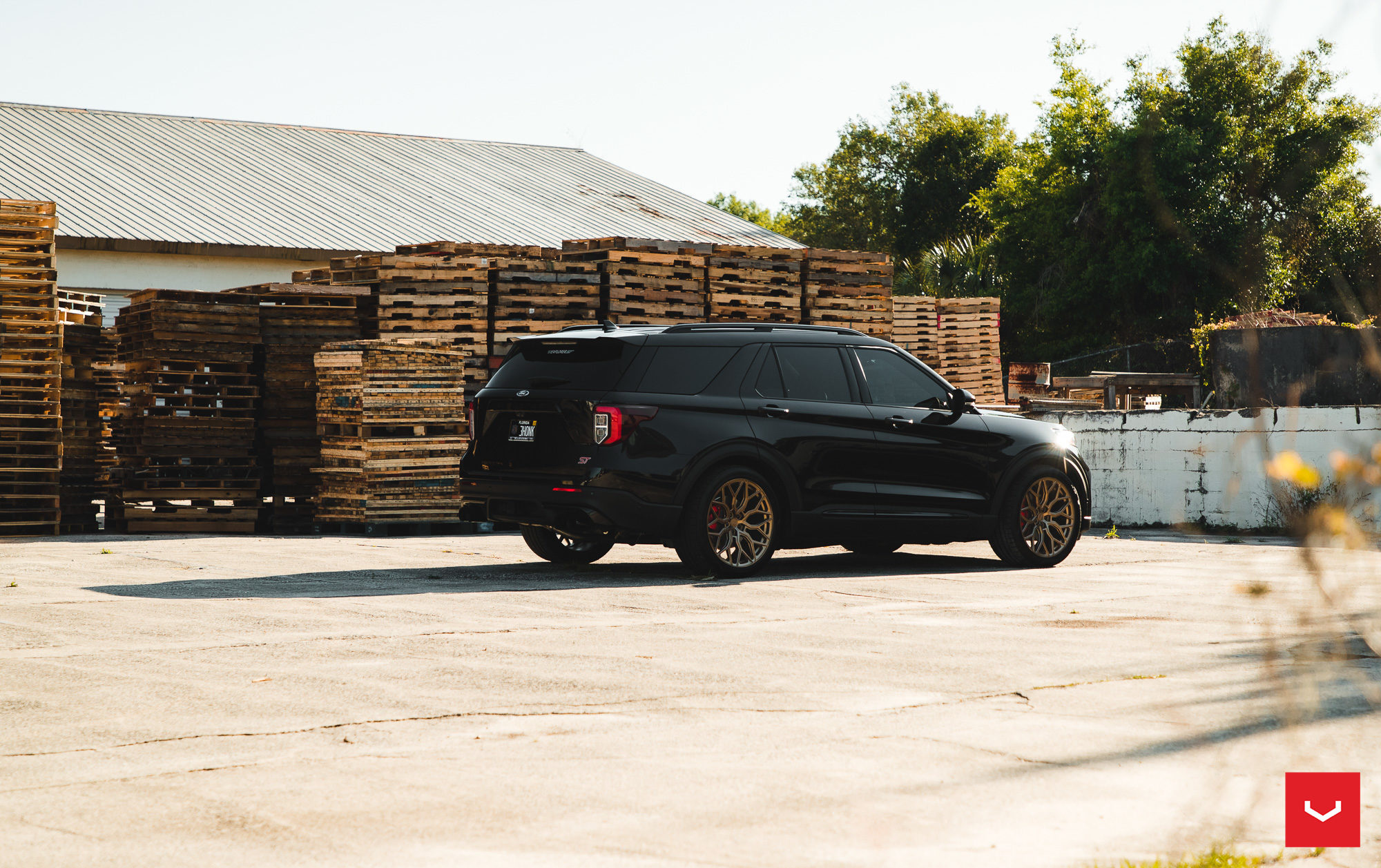 FORD EXPLORER ST - HYBRID FORGED SERIES: HF-2 - Vossen Wheels