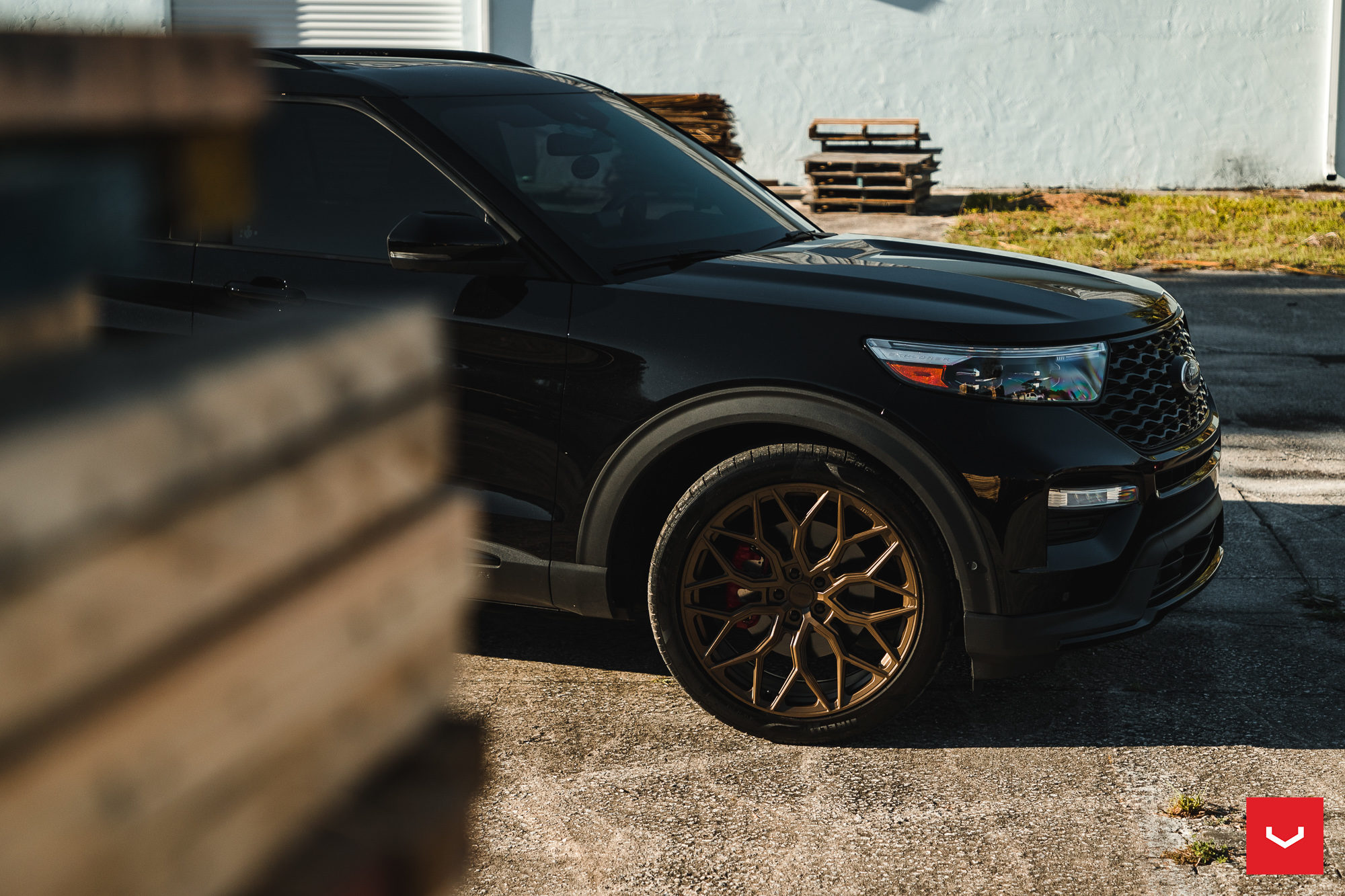 FORD EXPLORER ST - HYBRID FORGED SERIES: HF-2 - Vossen Wheels