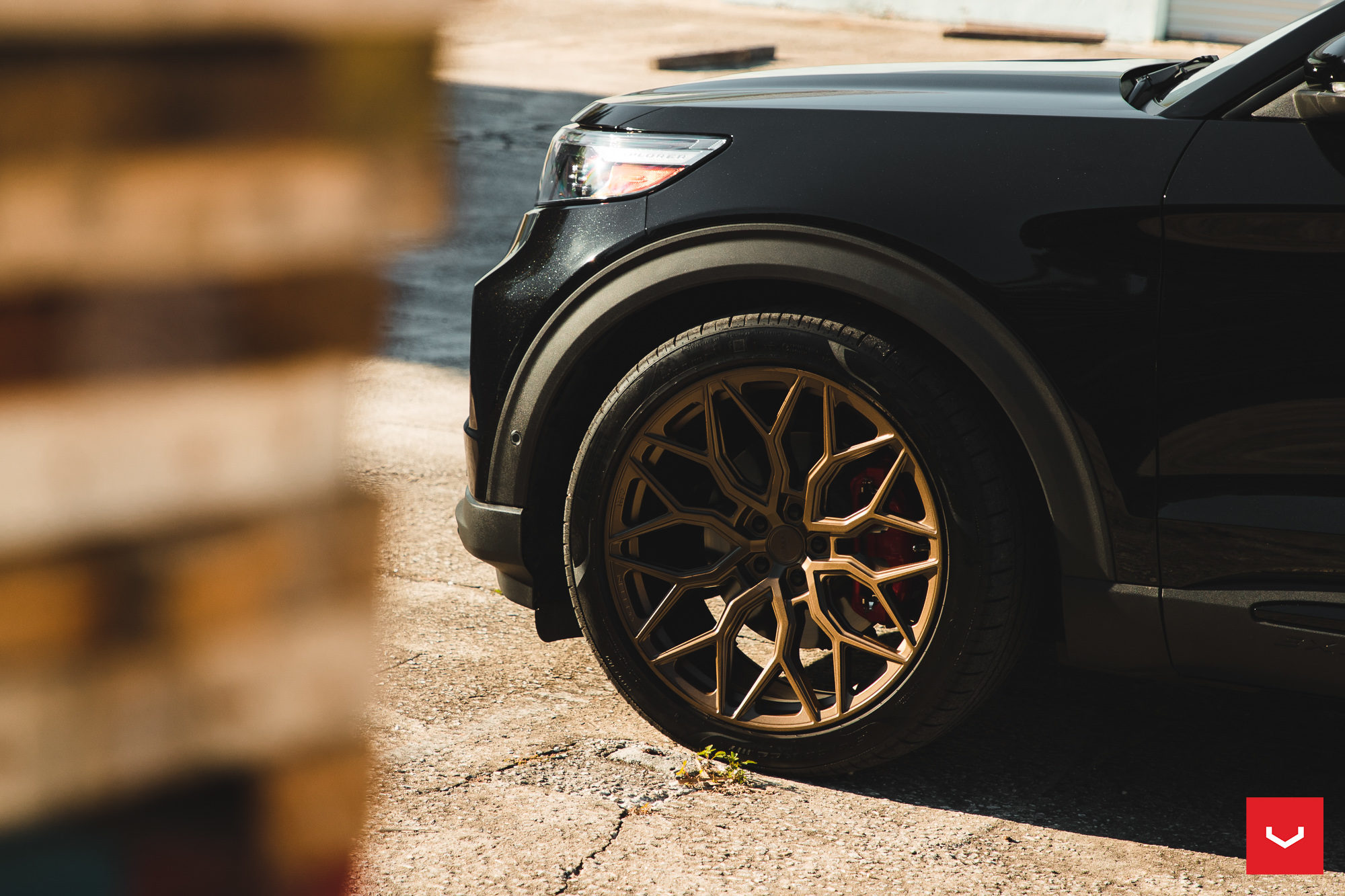 FORD EXPLORER ST - HYBRID FORGED SERIES: HF-2 - Vossen Wheels