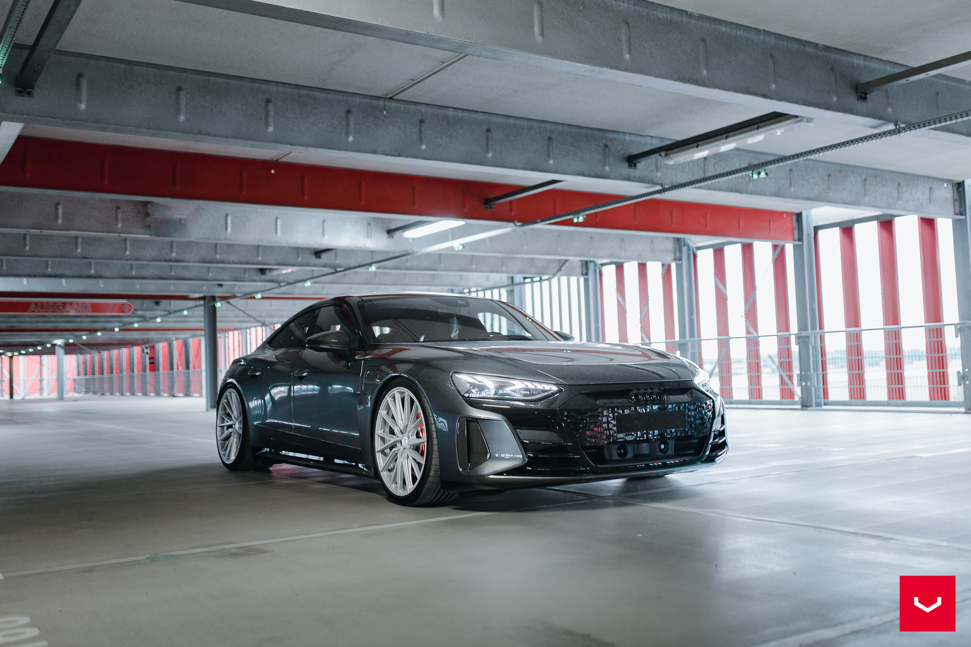 AUDI RS E-TRON GT - HYBRID FORGED SERIES: HF-4T - Vossen Wheels