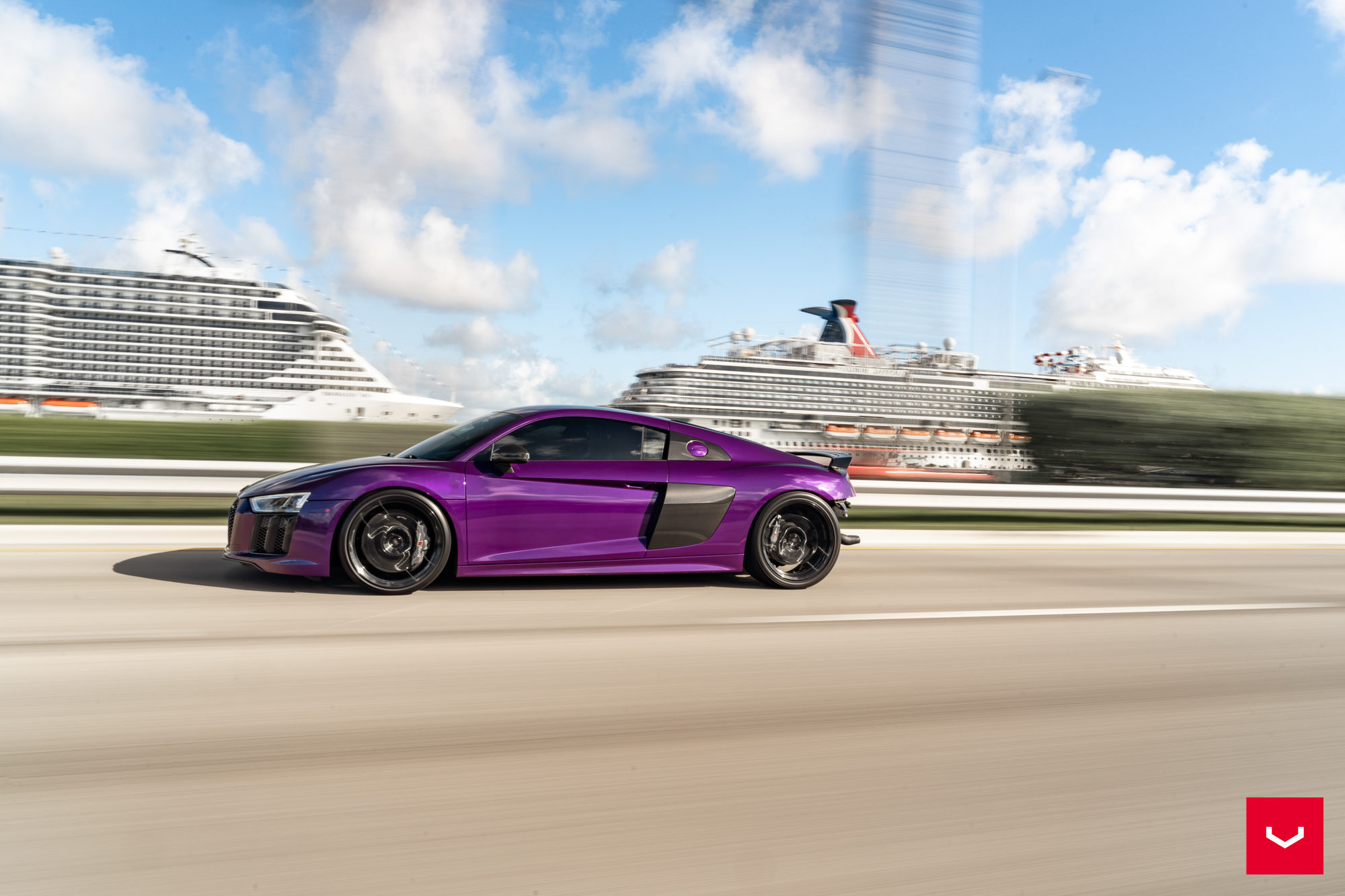 AUDI R8 TWIN TURBO - HYBRID FORGED SERIES: HF-5 - Vossen Wheels