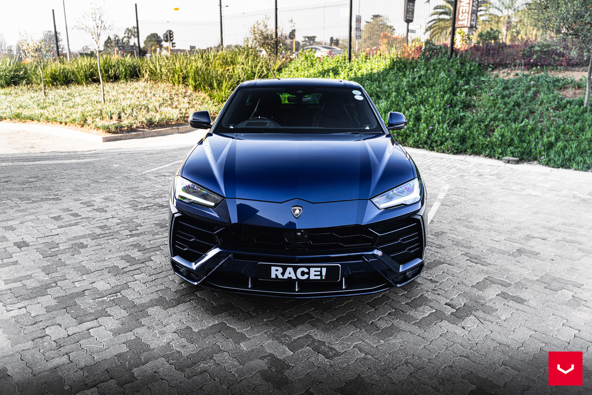 LAMBORGHINI URUS - HYBRID FORGED SERIES: HF-5 - Vossen Wheels