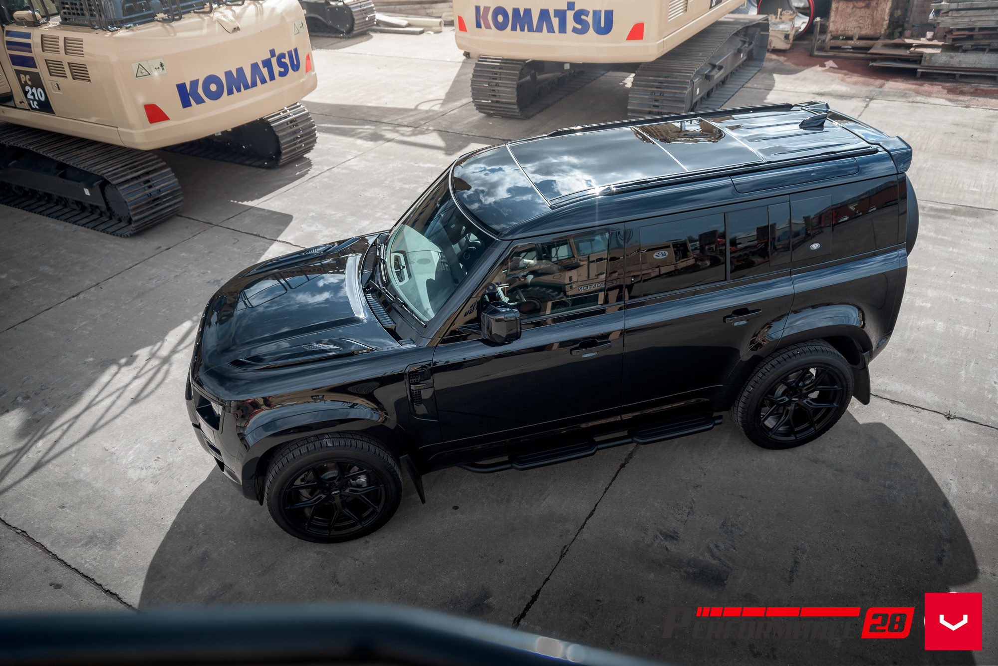 LAND ROVER DEFENDER 110 - HYBRID FORGED SERIES: HF-5 - Vossen Wheels