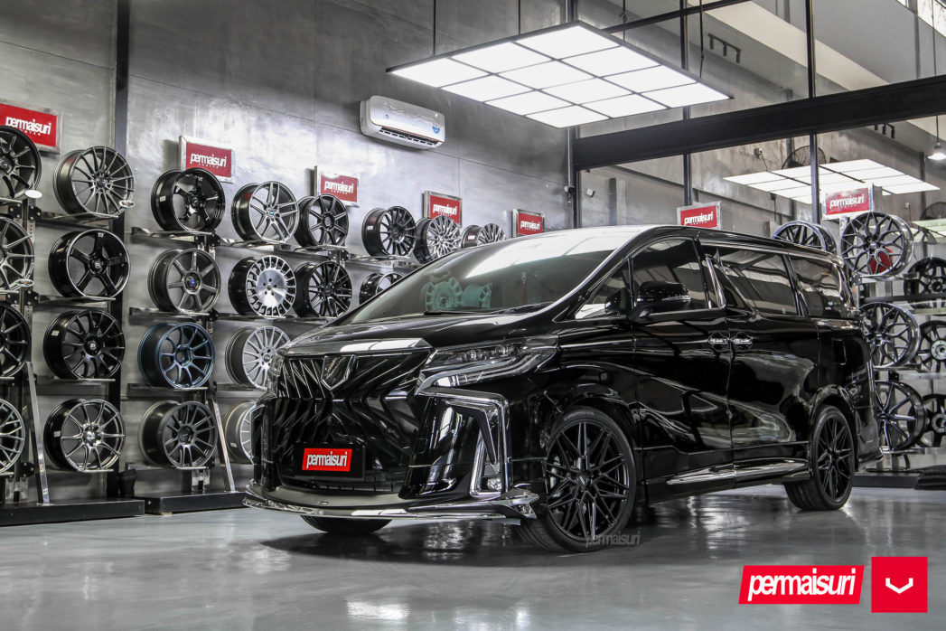 TOYOTA ALPHARD - HYBRID FORGED SERIES: HF-7 - Vossen Wheels