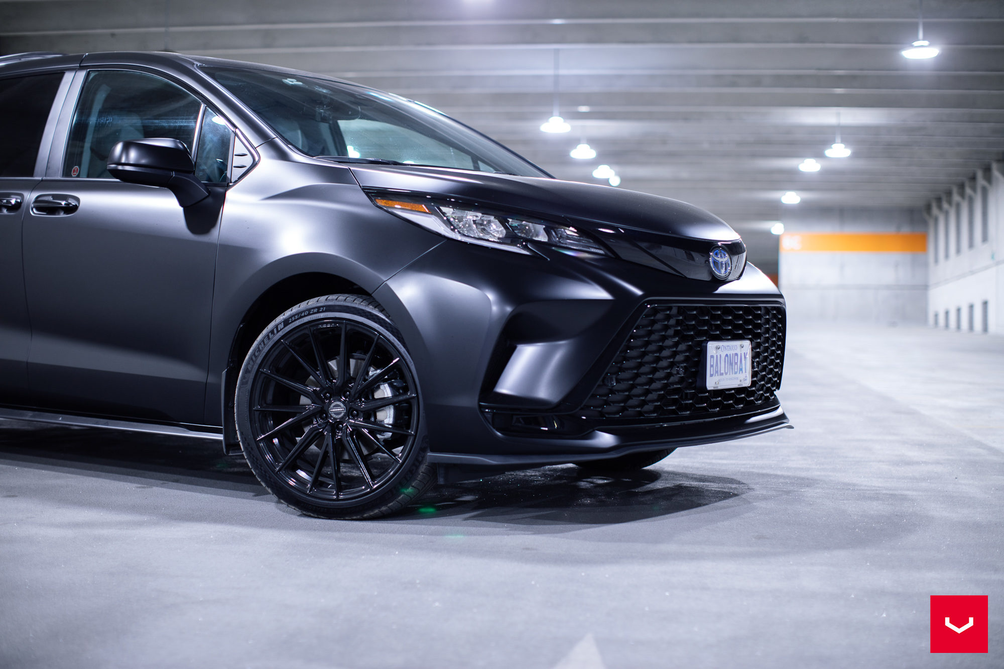 TOYOTA SIENNA XSE - HYBRID FORGED SERIES: HF-4T - Vossen Wheels