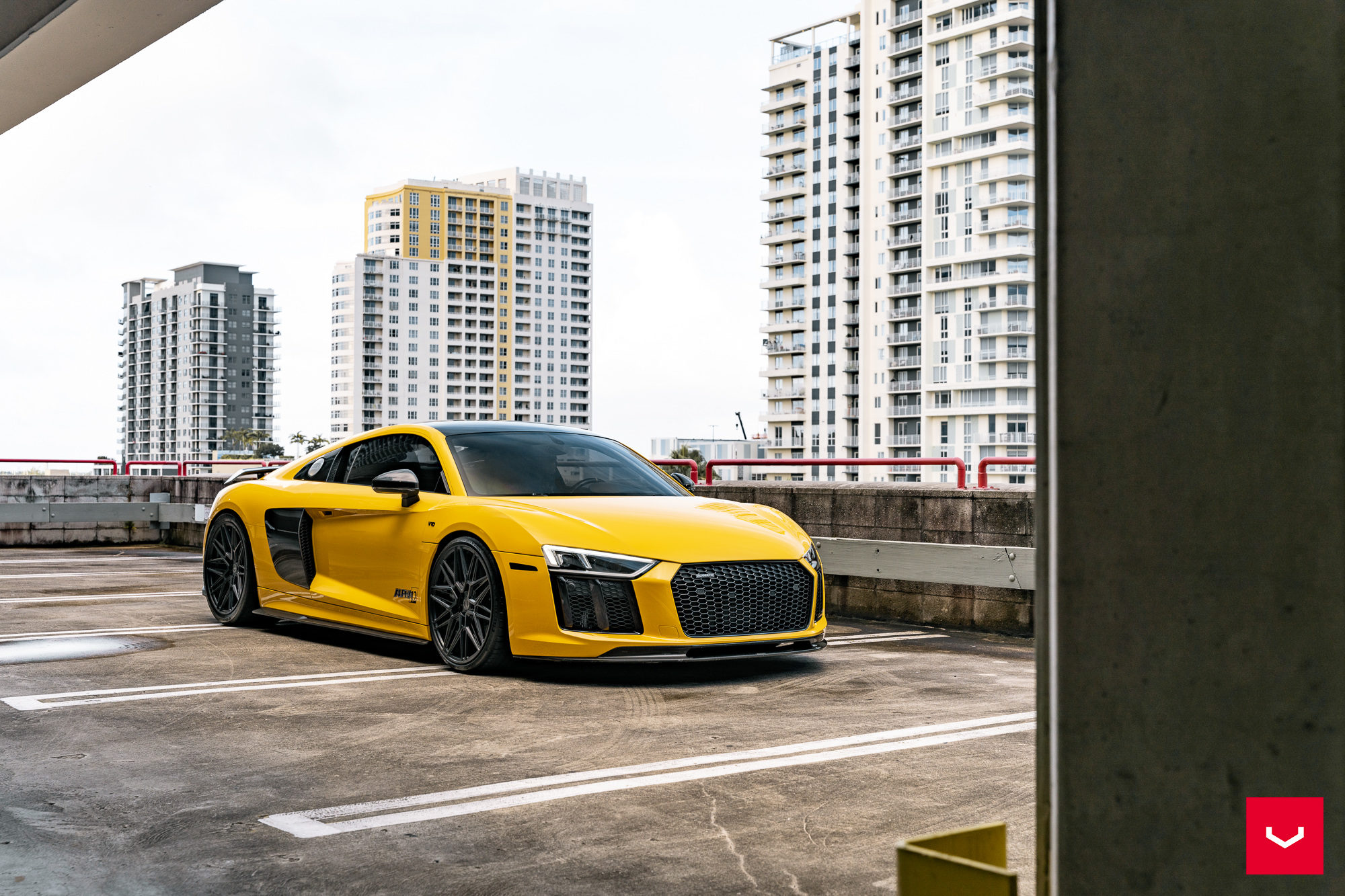 AUDI R8 - HYBRID FORGED SERIES: HF-7 - Vossen Wheels