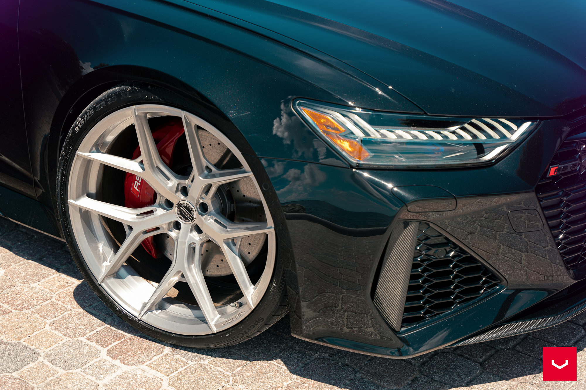 AUDI RS6 - HYBRID FORGED SERIES: HF-5 - Vossen Wheels
