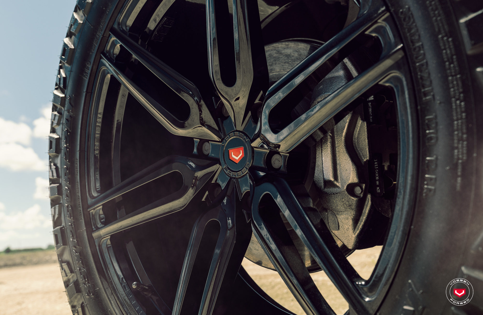 CHEVROLET TAHOE Z71 - HC SERIES: HC-1.6 - Vossen Wheels