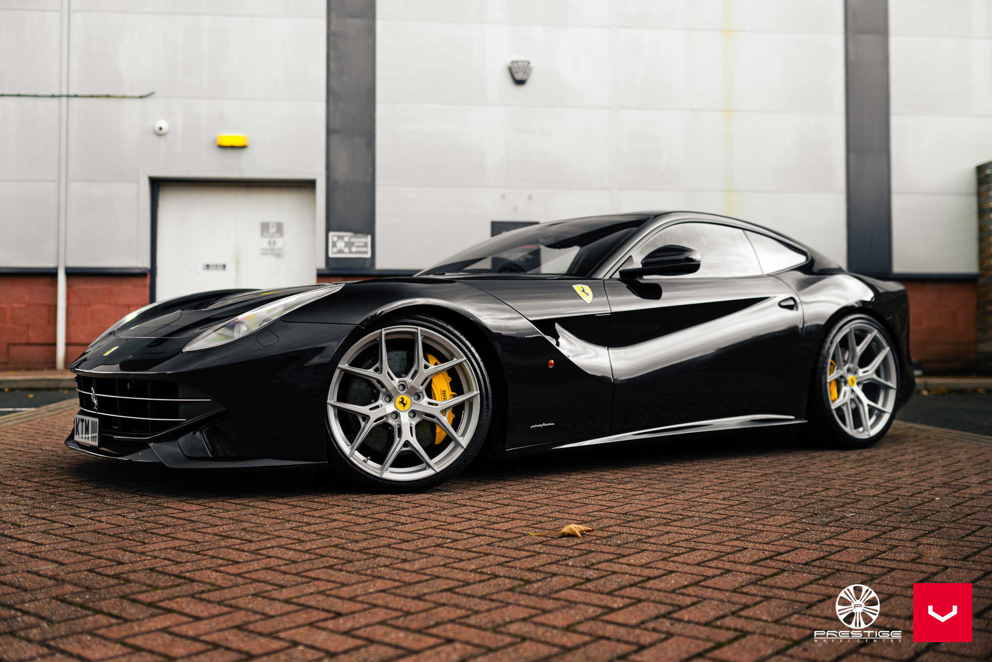 FERRARI F12 - HYBRID FORGED SERIES: HF-5 - Vossen Wheels