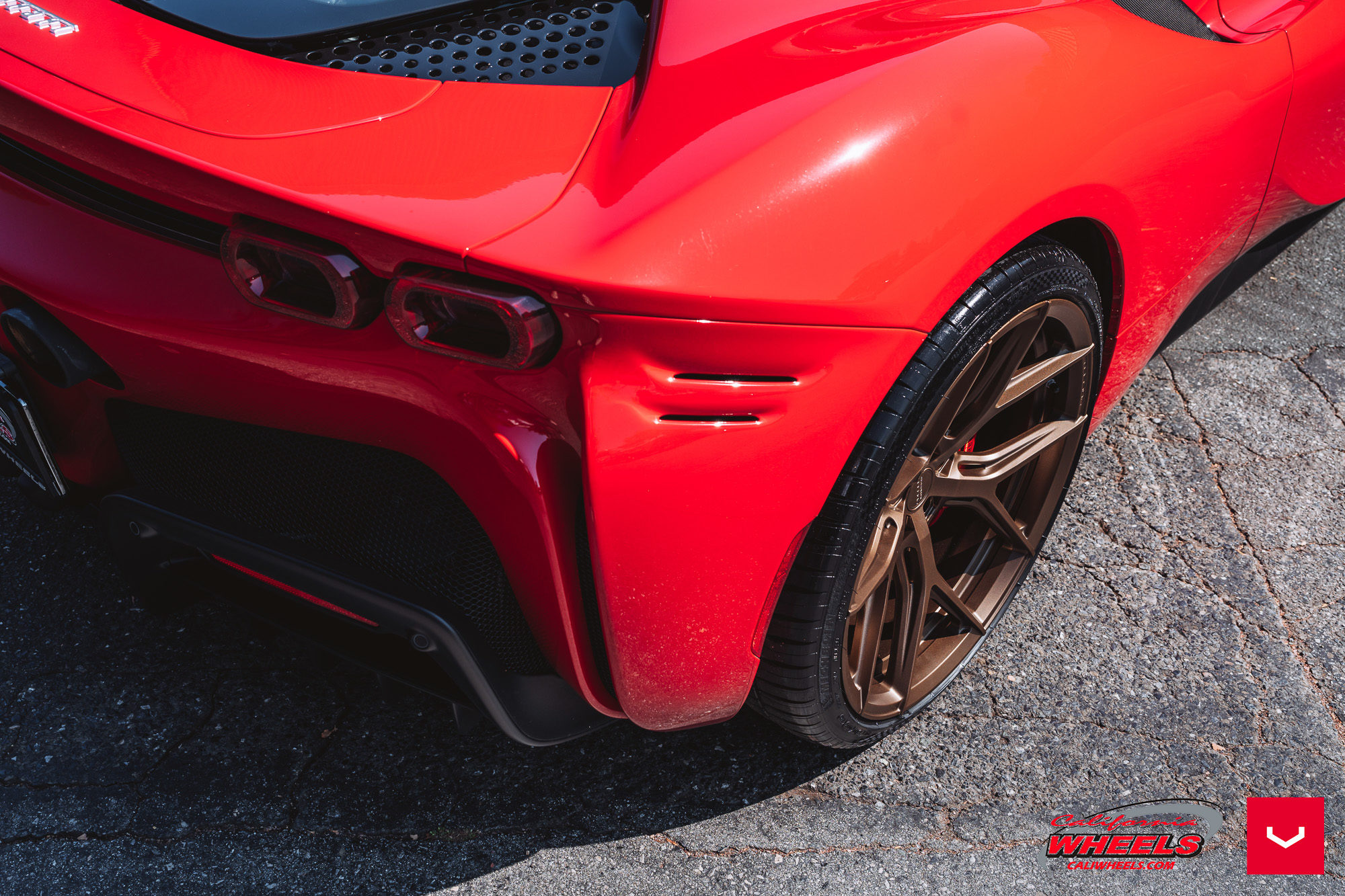FERRARI SF90 - HYBRID FORGED SERIES: HF-5 - Vossen Wheels