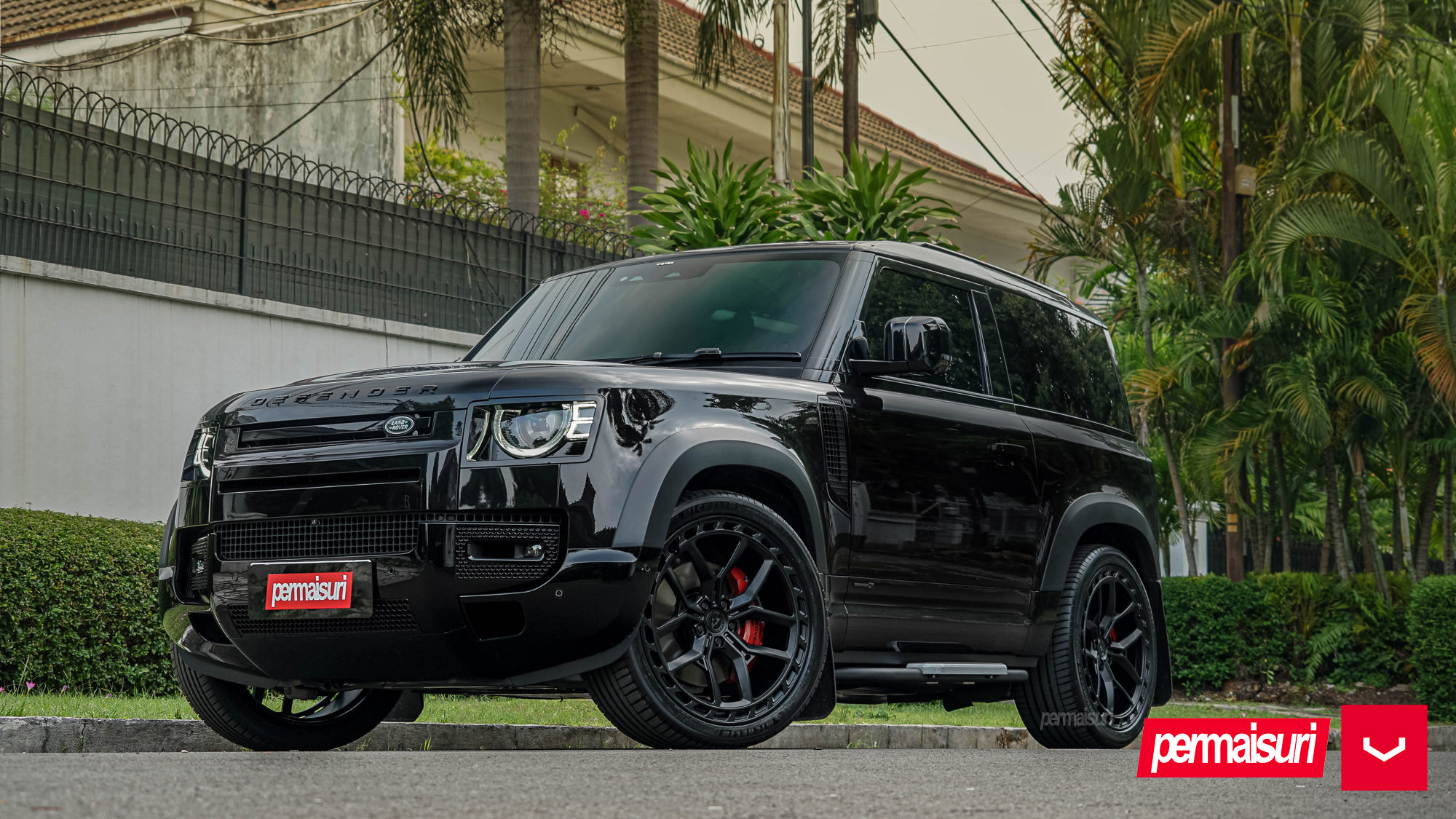 LAND ROVER DEFENDER 110 - URBAN AUTOMOTIVE X VOSSEN: UV-X - Vossen Wheels